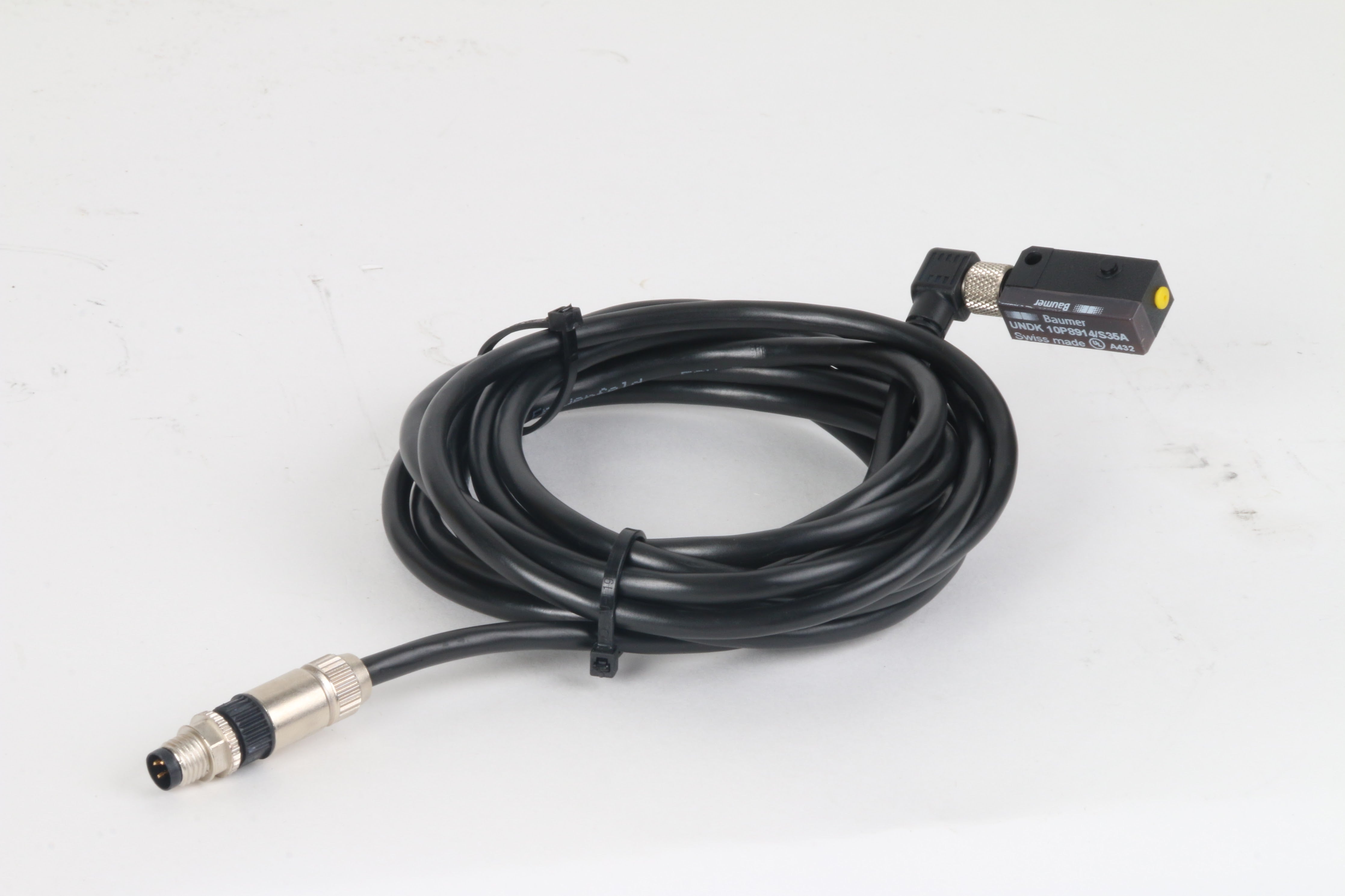 Baumer UNDK 10P8914/S35A Ultrasonic Proximity Sensor W/Baumer ESW 31AP ...