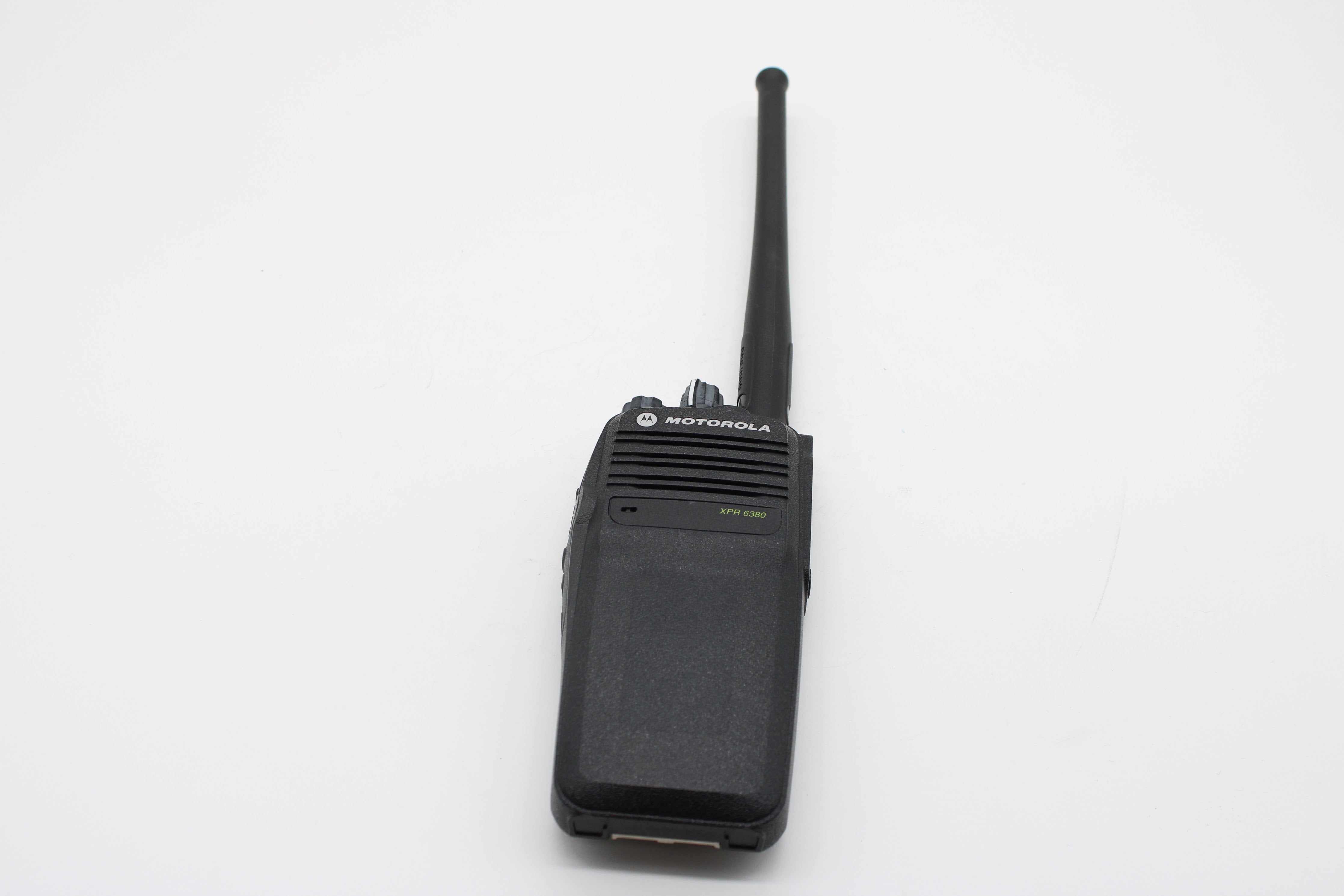 Motorola XPR6380 Two-Way Radio AAH55UCC9LB1AN With Antenna – NTC Tech