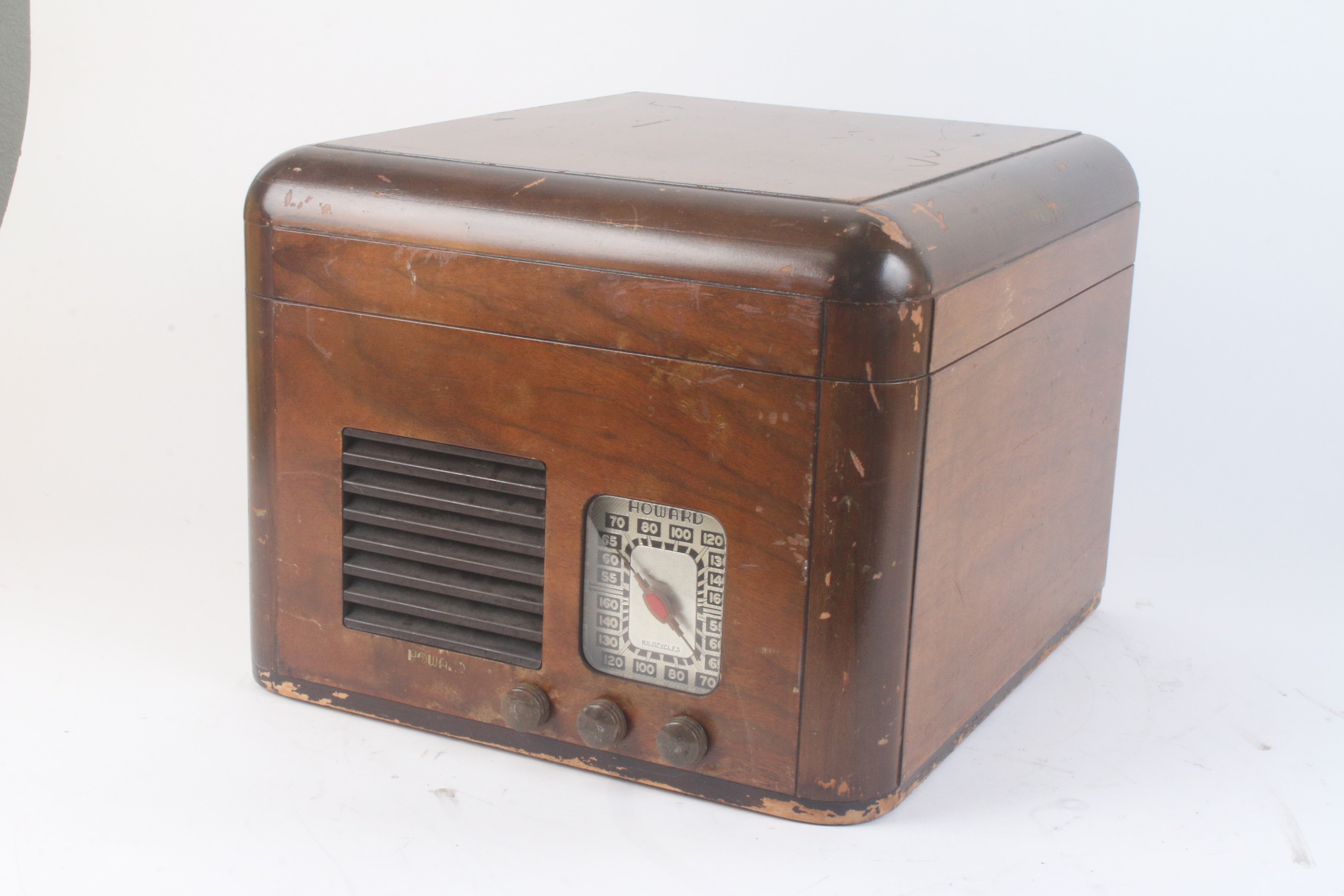 Howard Radio Company 901-AP Wood Case Radio / Vinyl Player - AS IS ...