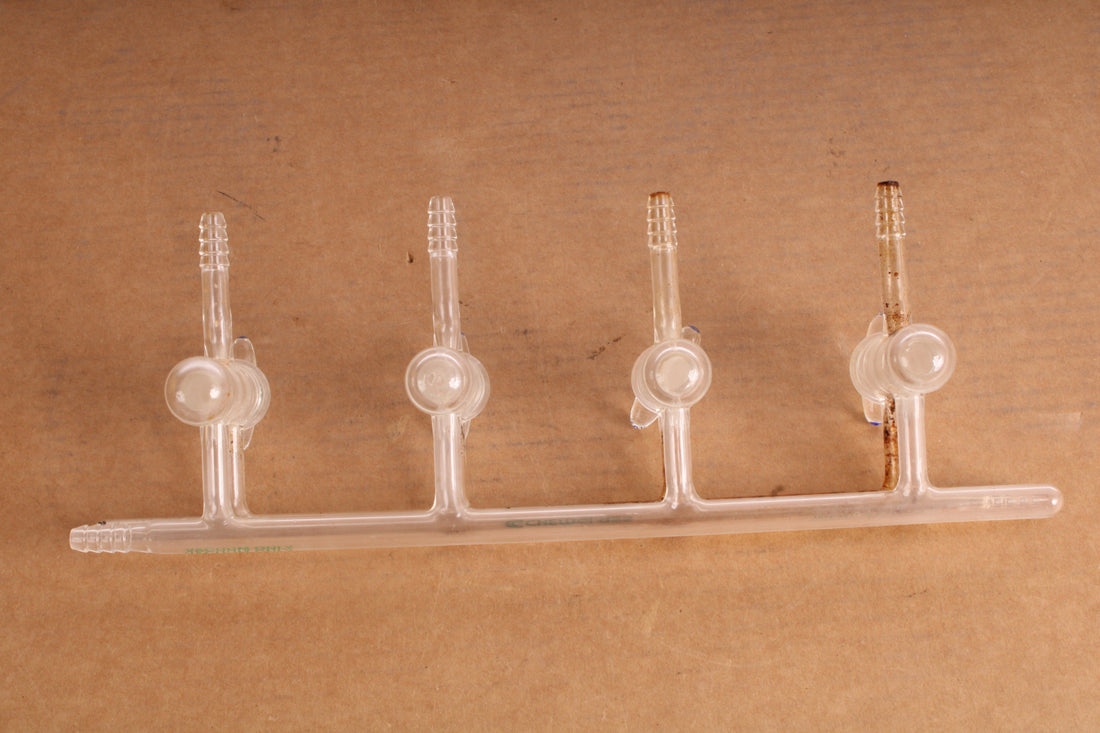 Chemglass Vacuum/Inert Manifold, 4 Ports, 365mm Overall Width – NTC Tech
