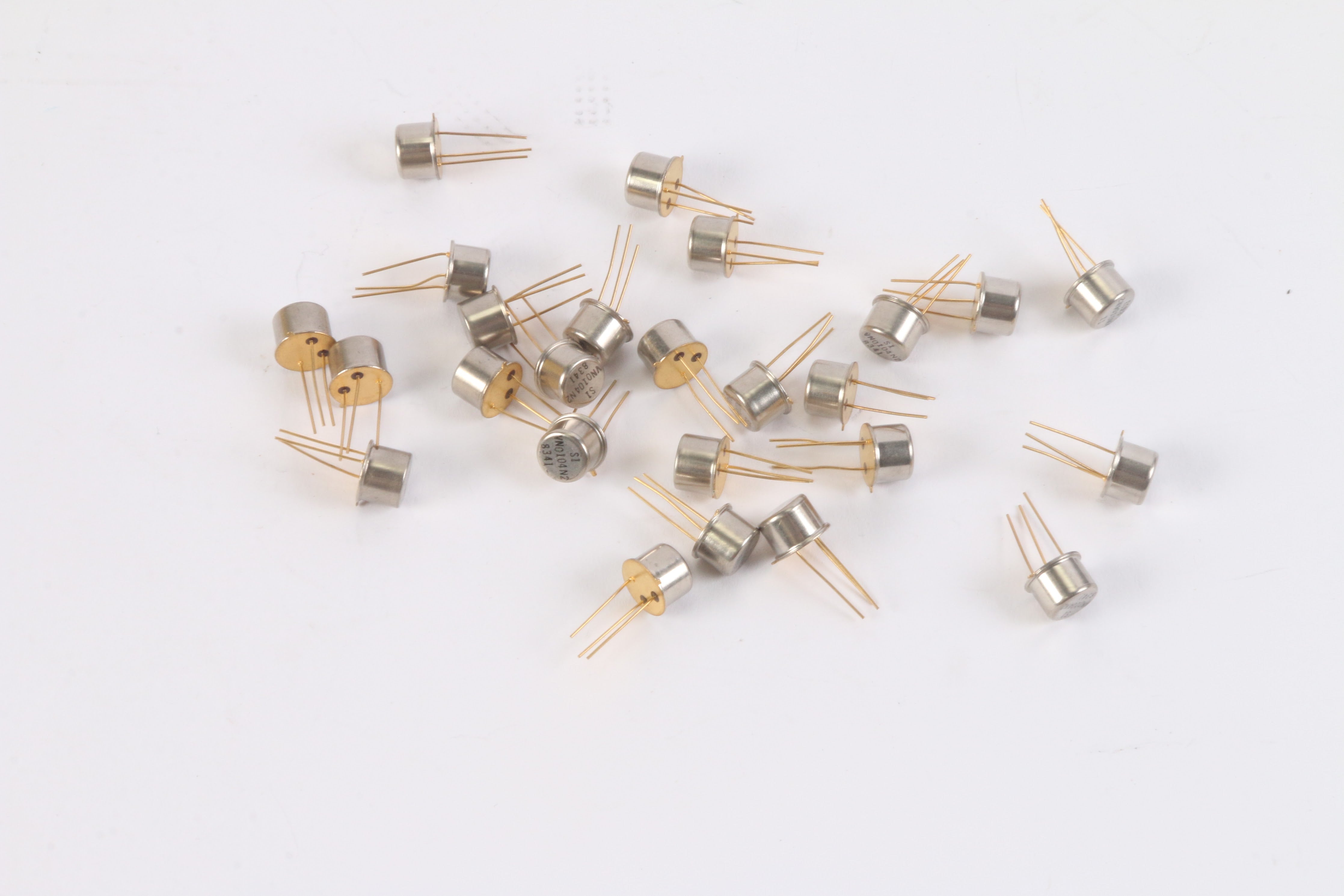 Generic VN0104N2 Lot of 25 Transistors - Unknown Brand – NTC Tech