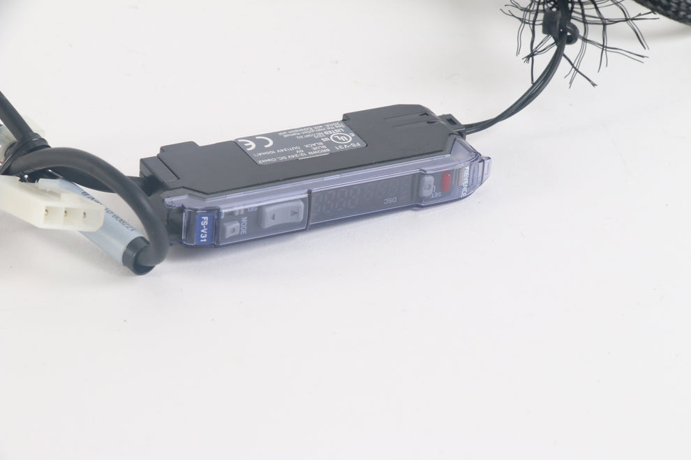 Keyence Fiber Optic Sensor FS-V31 W/ Keyence FU-35TZ Sensor – NTC Tech