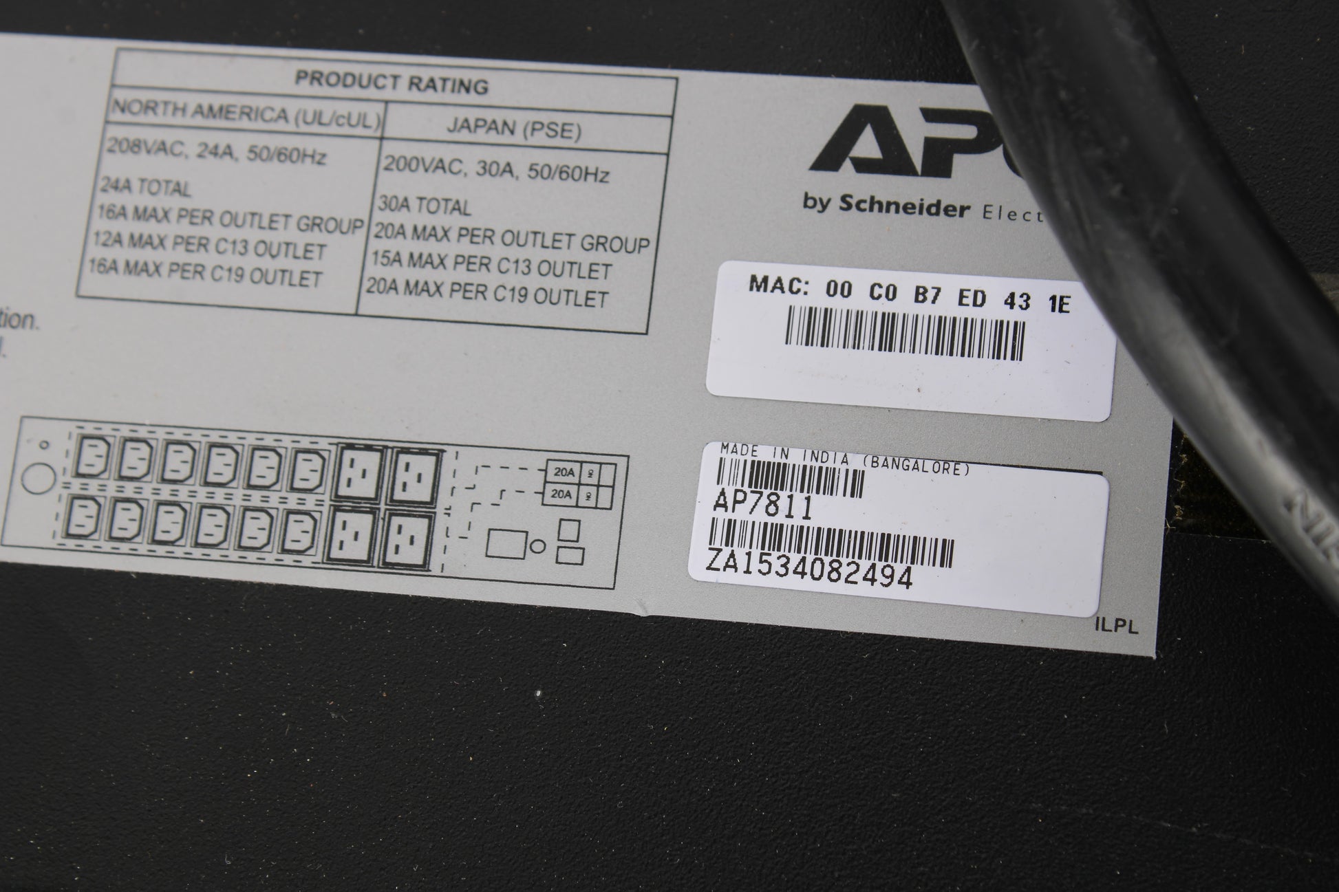 APC AP7811B 2U Metered 30A 208V Rack PDU W/ (12) C13s and (4) C19 Outl ...