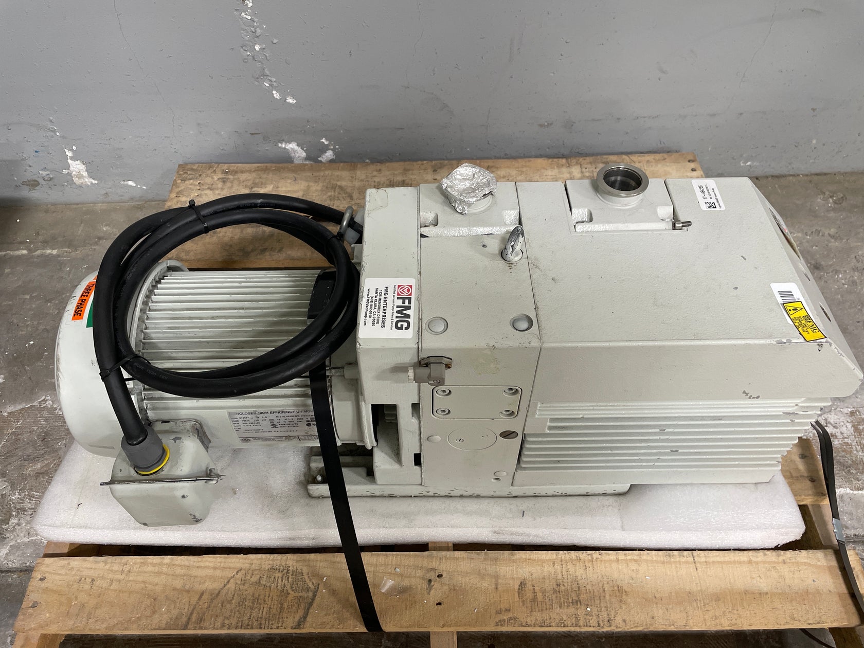 Leybold D65BCS Vacuum Pump – NTC Tech