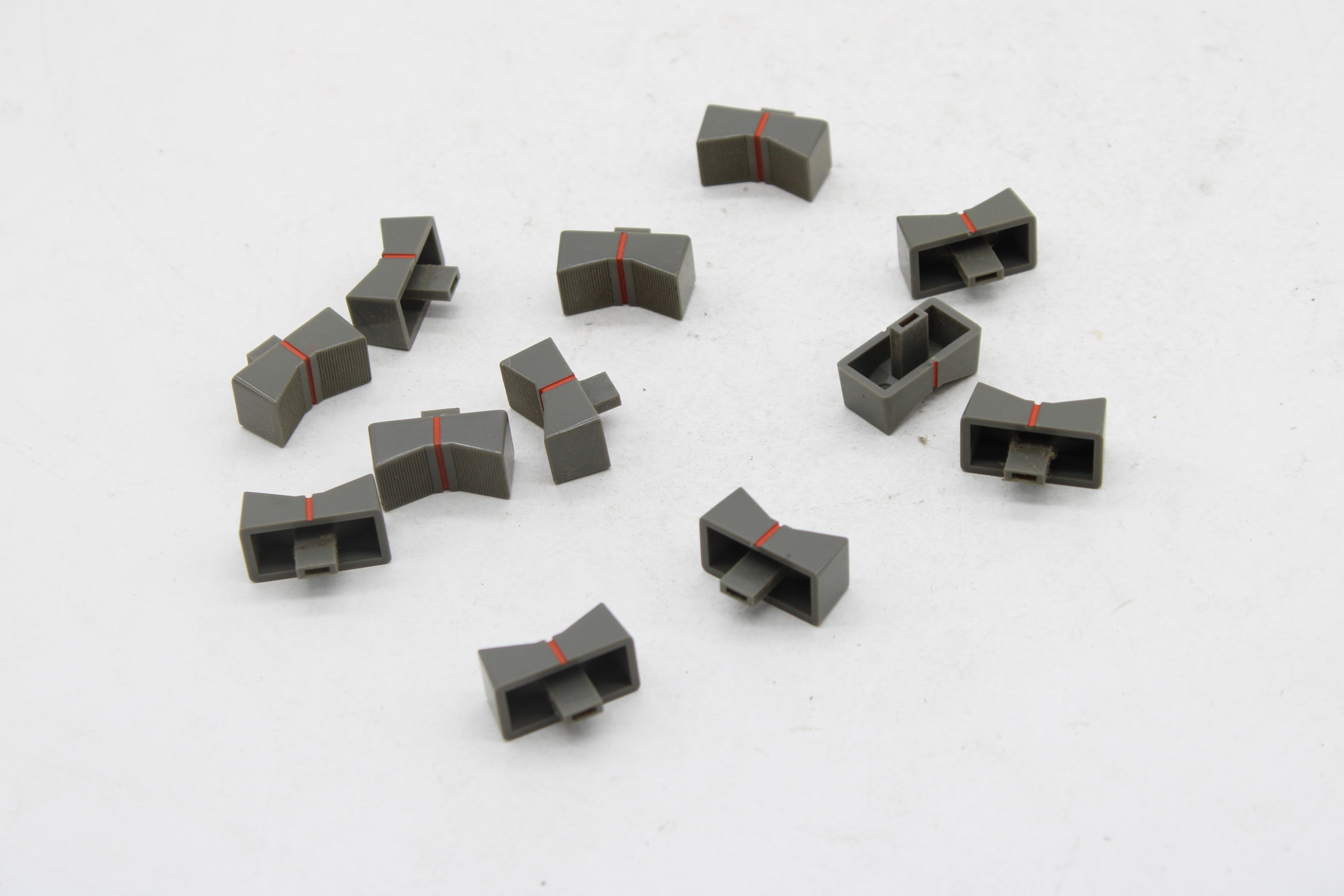 Akai MG1212 Slider Knob Orange (Lot of 12) – NTC Tech