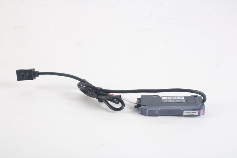 Keyence AP-V41A Digital Pressure Sensor Amplifier W/ Keyence AP-44 Sen ...