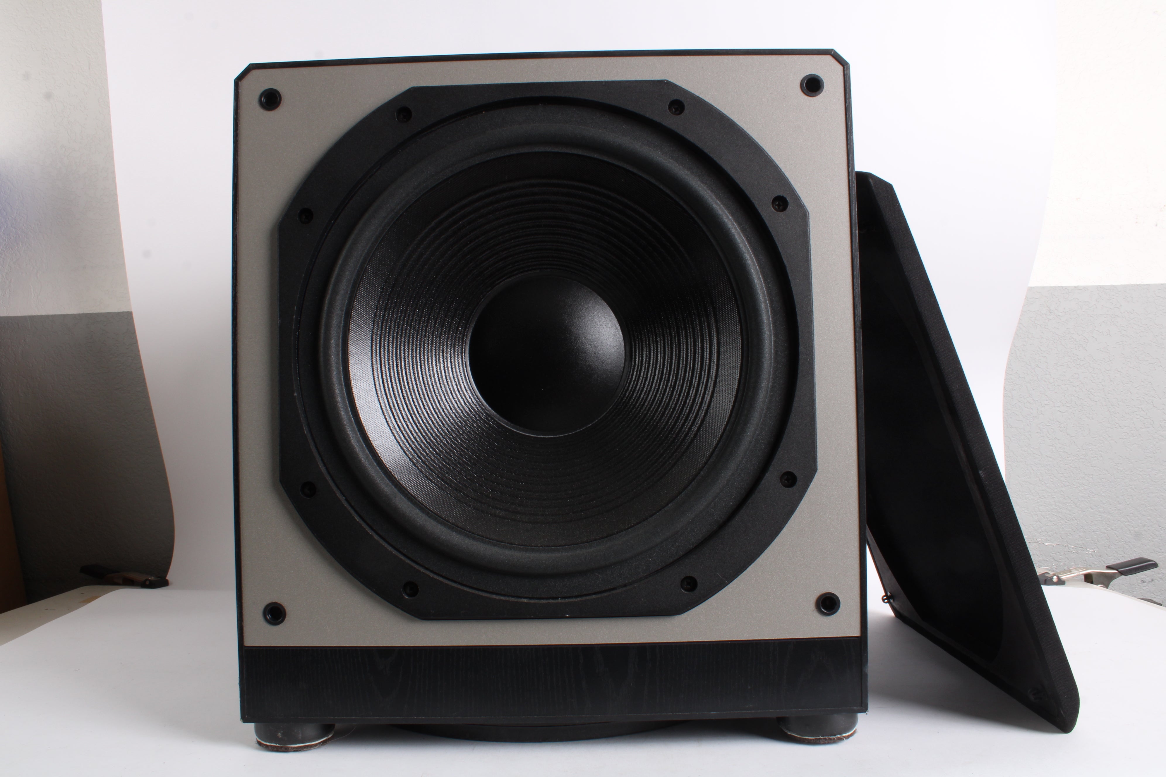 Paradigm Reference PW-2500 15" Powered Subwoofer – NTC Tech
