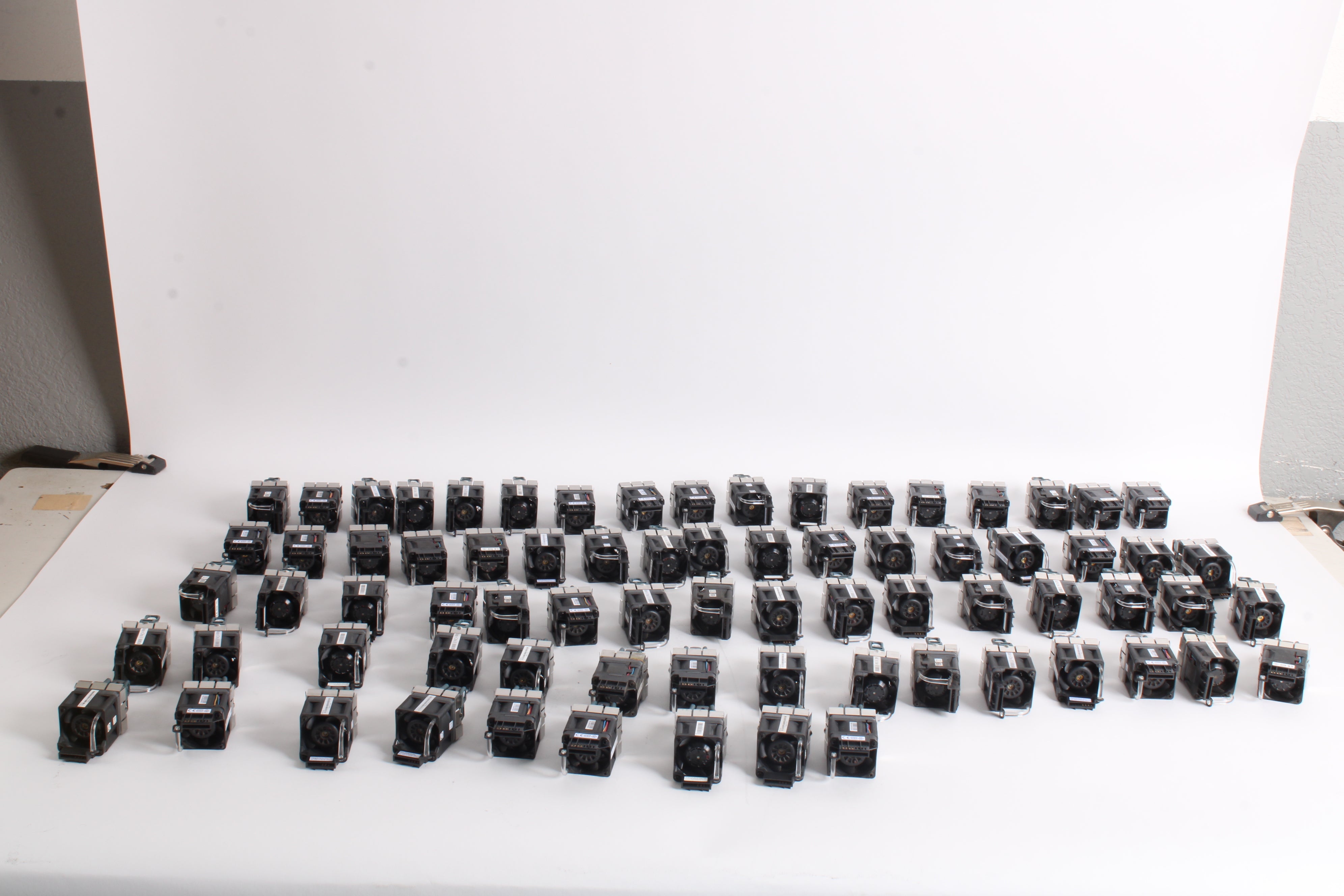 Cisco FAN-T1 V01 Fan Module for Catalyst C3850 (Lot of 74) IPUCBBUBAA ...