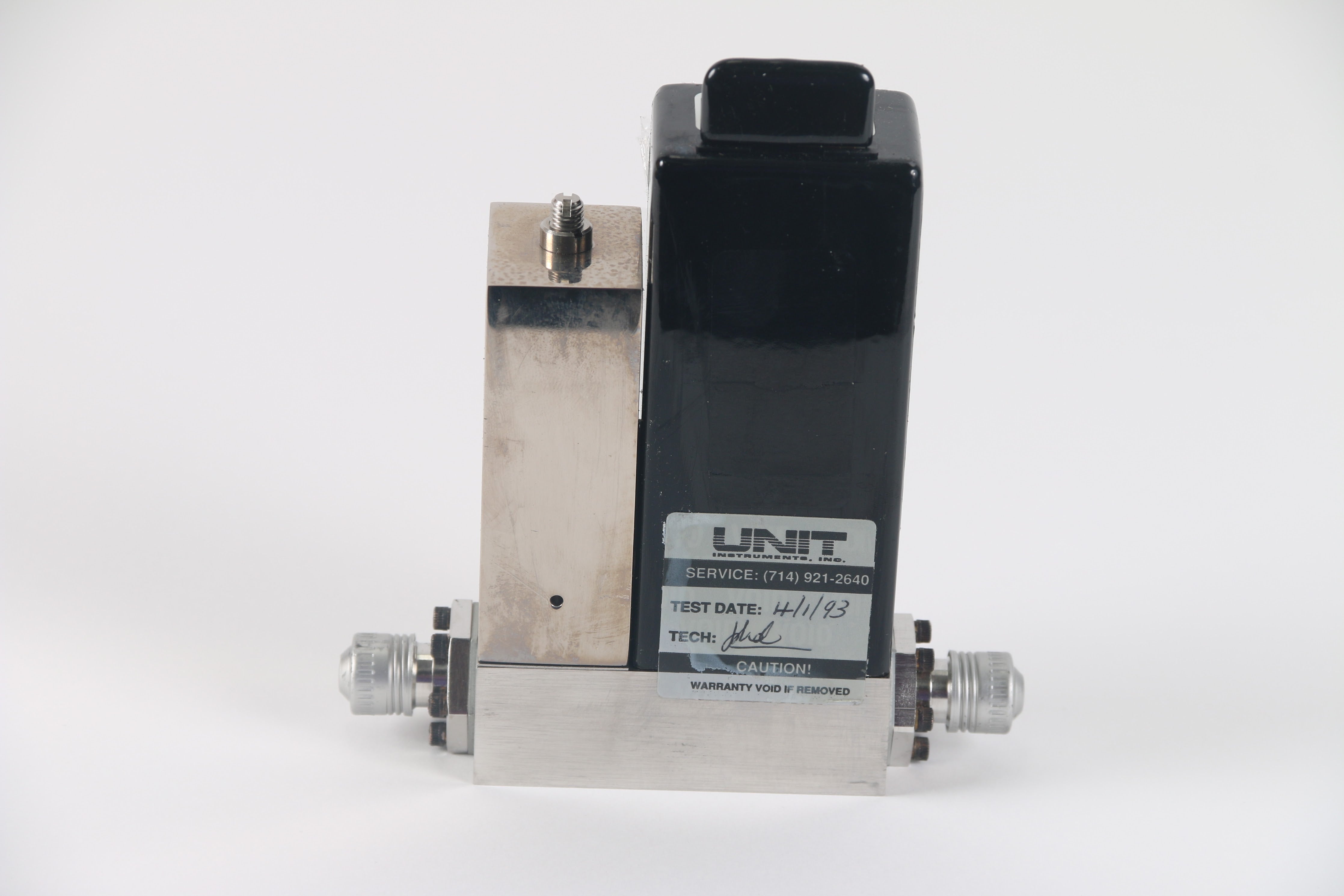 Unit Instruments UFC-1260A Gas: H2 5 SLM Mass Flow Controller – NTC Tech