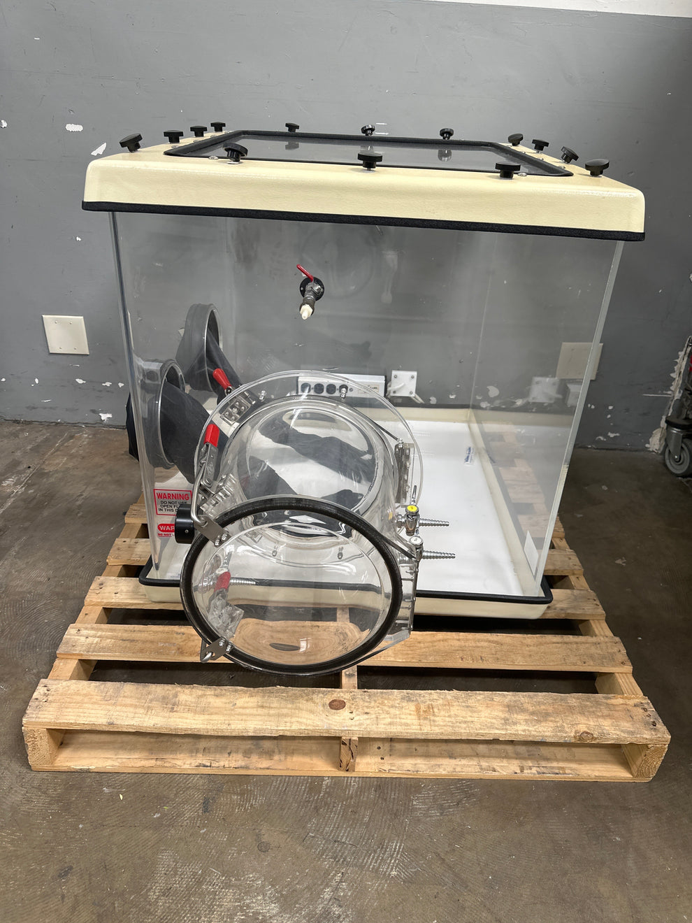 Plas Labs 830-ABB Compact Glove Box - Fair Condition – NTC Tech