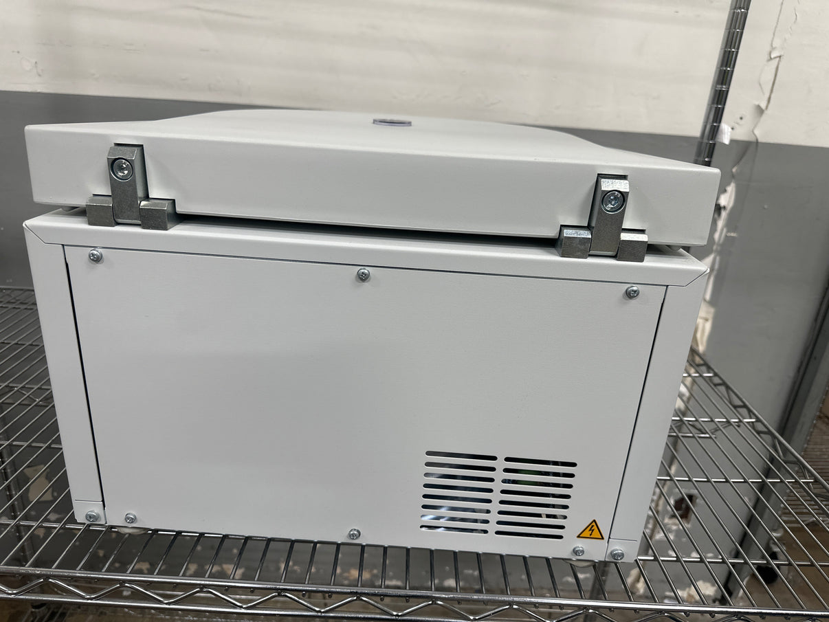 Eppendorf 5804 Laboratory Centrifuge A-4-44 Rotor Benchtop Centrifugat ...