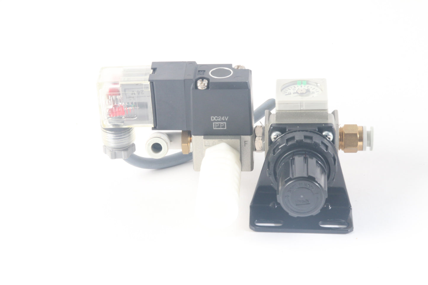 SMC AR20-F02BE Pneumatic Regulator W/ SMC EVT307-5DO-02F-Q Pneumatic V – NTC Tech