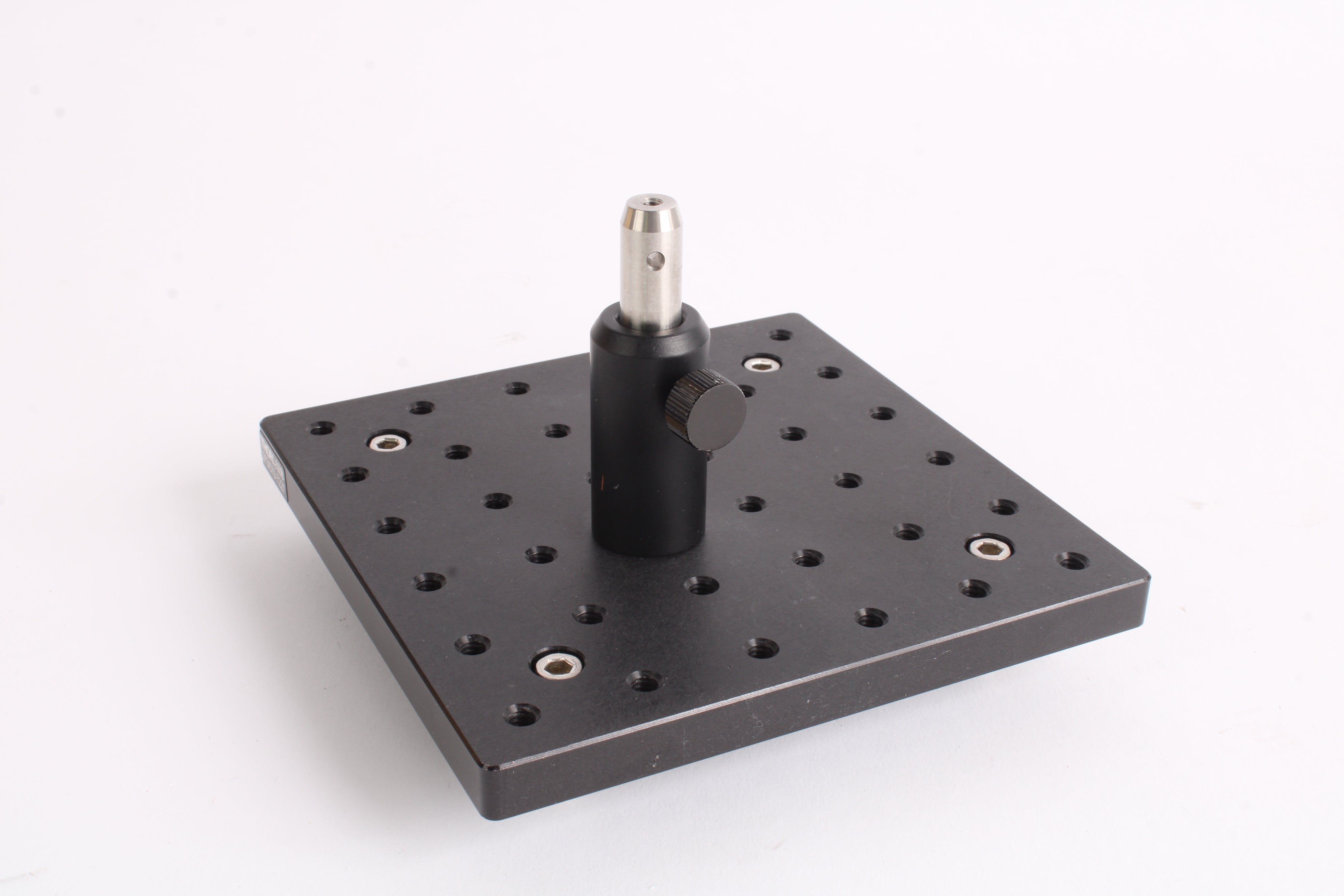 ThorLabs MB6 - Aluminum Breadboard 6" x 6" x 1/2", 1/4"-20 Taps – NTC Tech