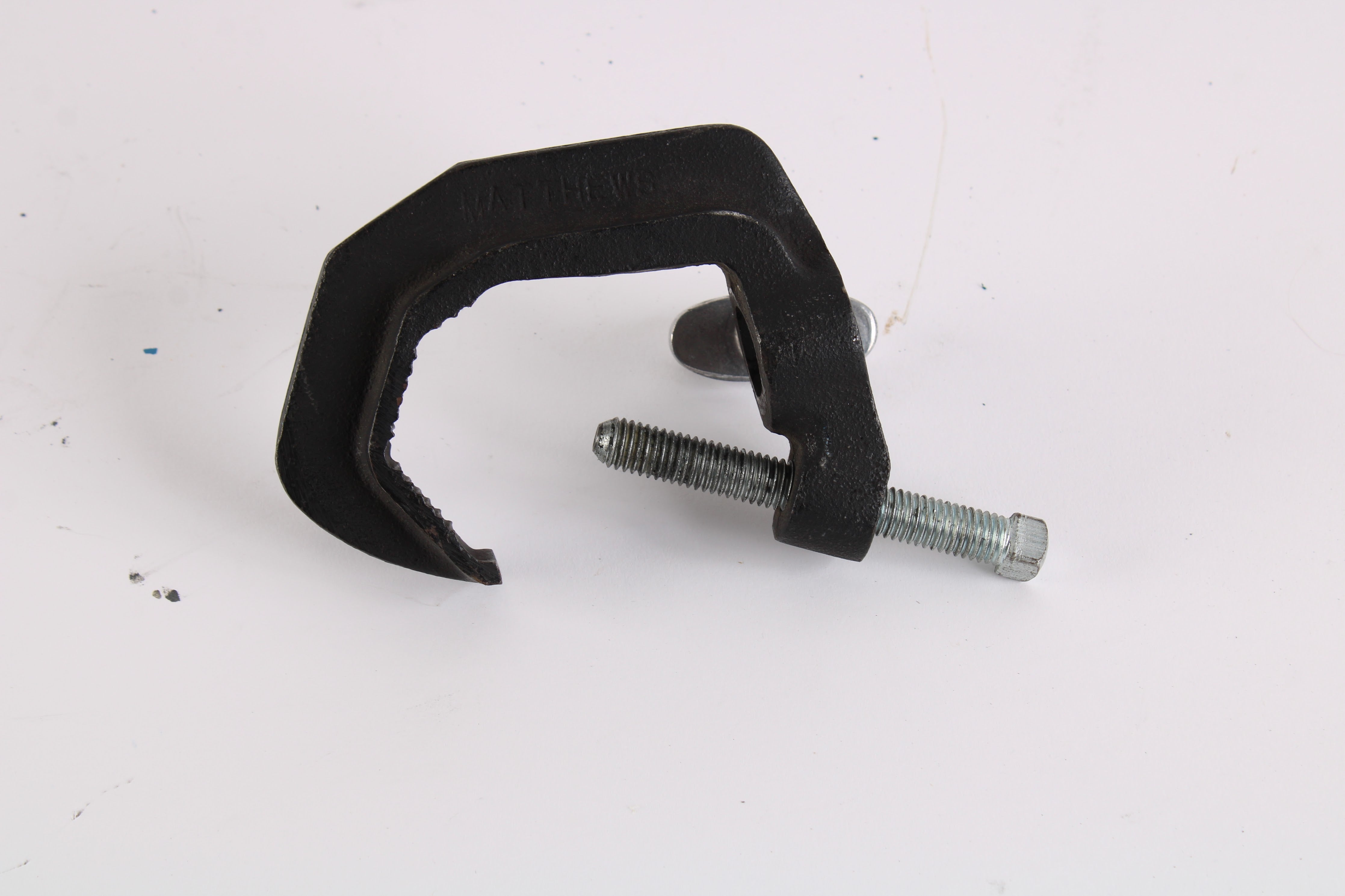 Matthews Studio Light Hanger Pipe Clamp 429762 – NTC Tech