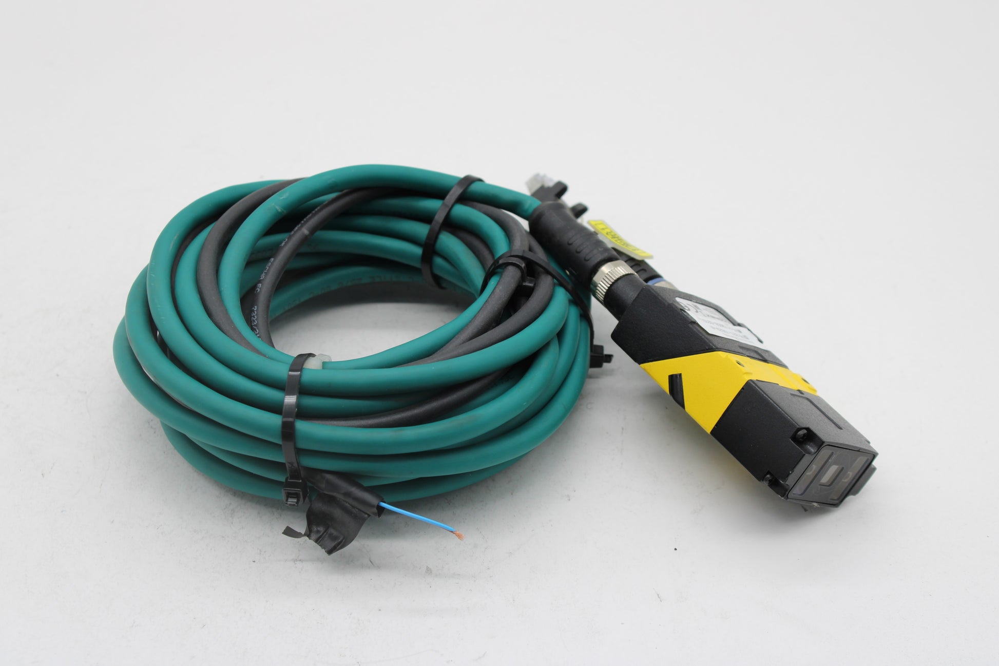 Cognex DM262X Barcode Reader 825-10233-1R F With Cables – NTC Tech