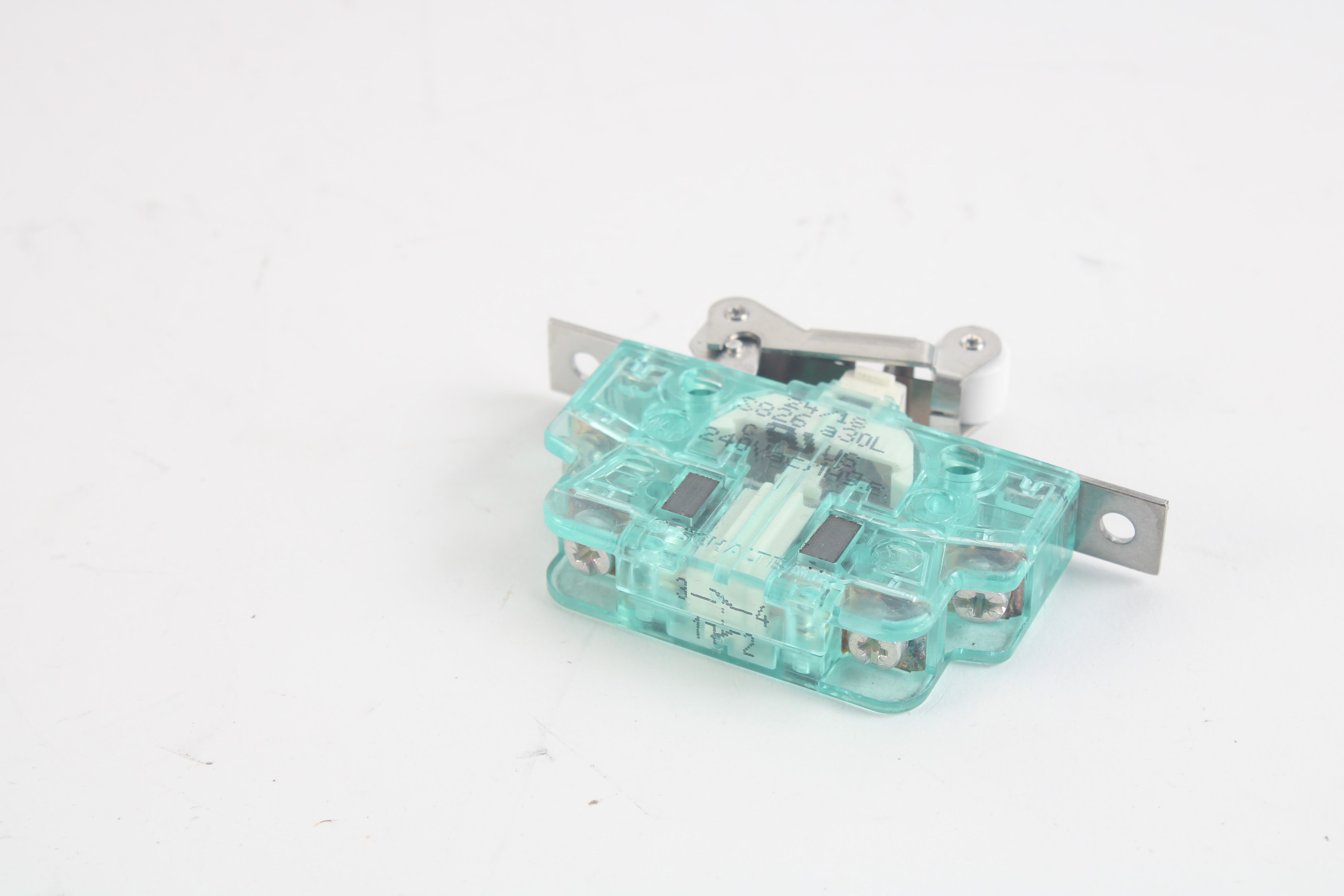 Schaltbau S826 a30L Series Snap-Action Switch – NTC Tech