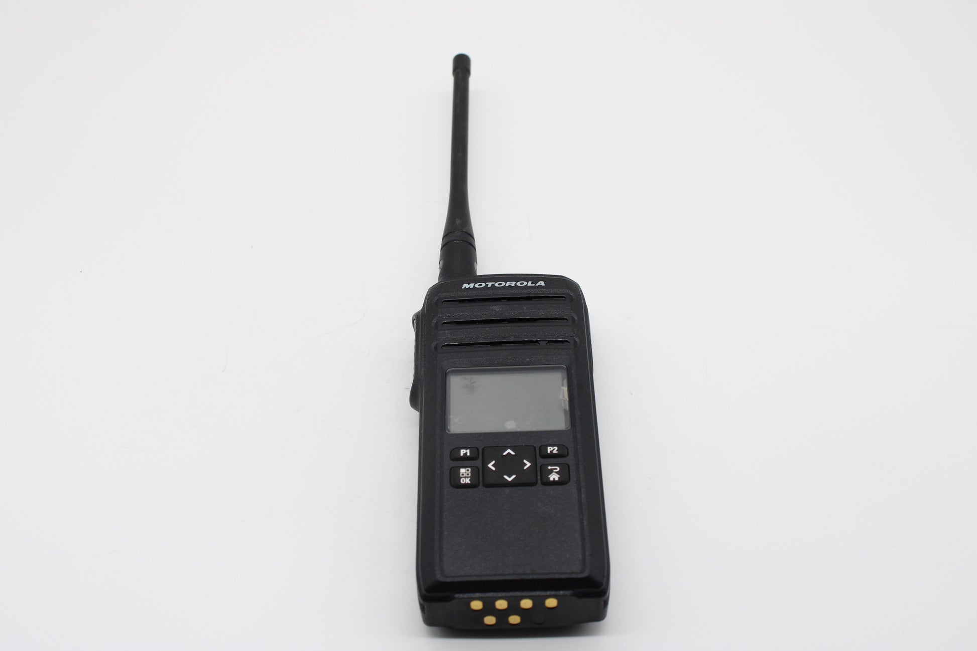 Motorola DTR700 Two-Way Radio DTS150NBDLAA With Antenna and Battery Pa ...