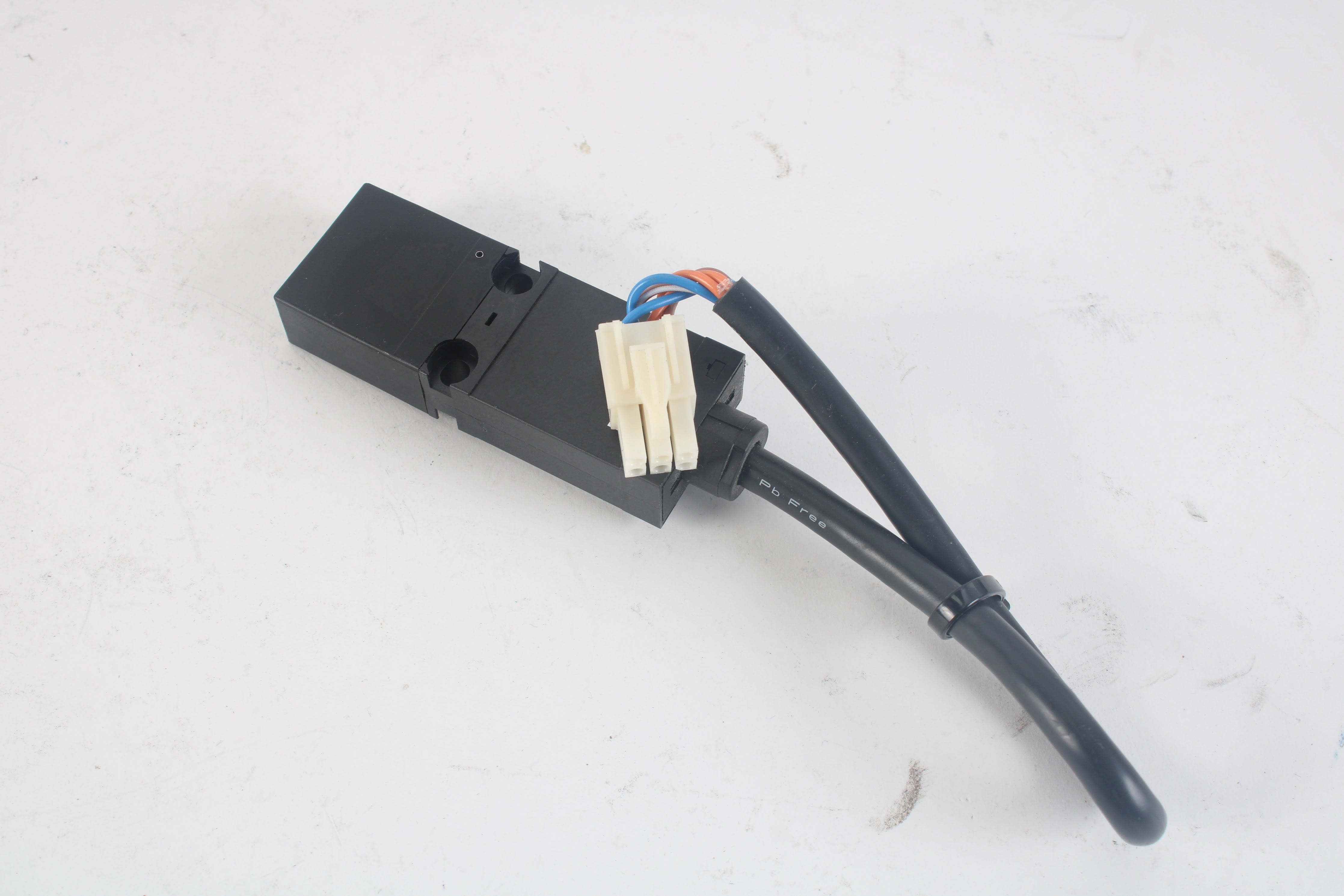 Idec HS6B-03 Subminiature Safety Interlock Switch – NTC Tech