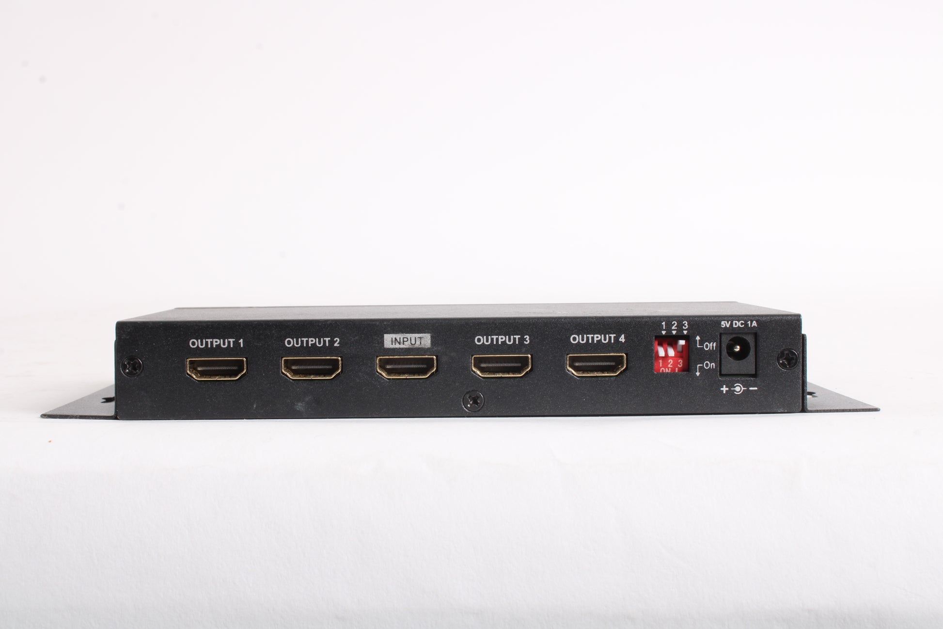 Binary B-220-HDSPLTR-1x4 HDMI Splitter – NTC Tech