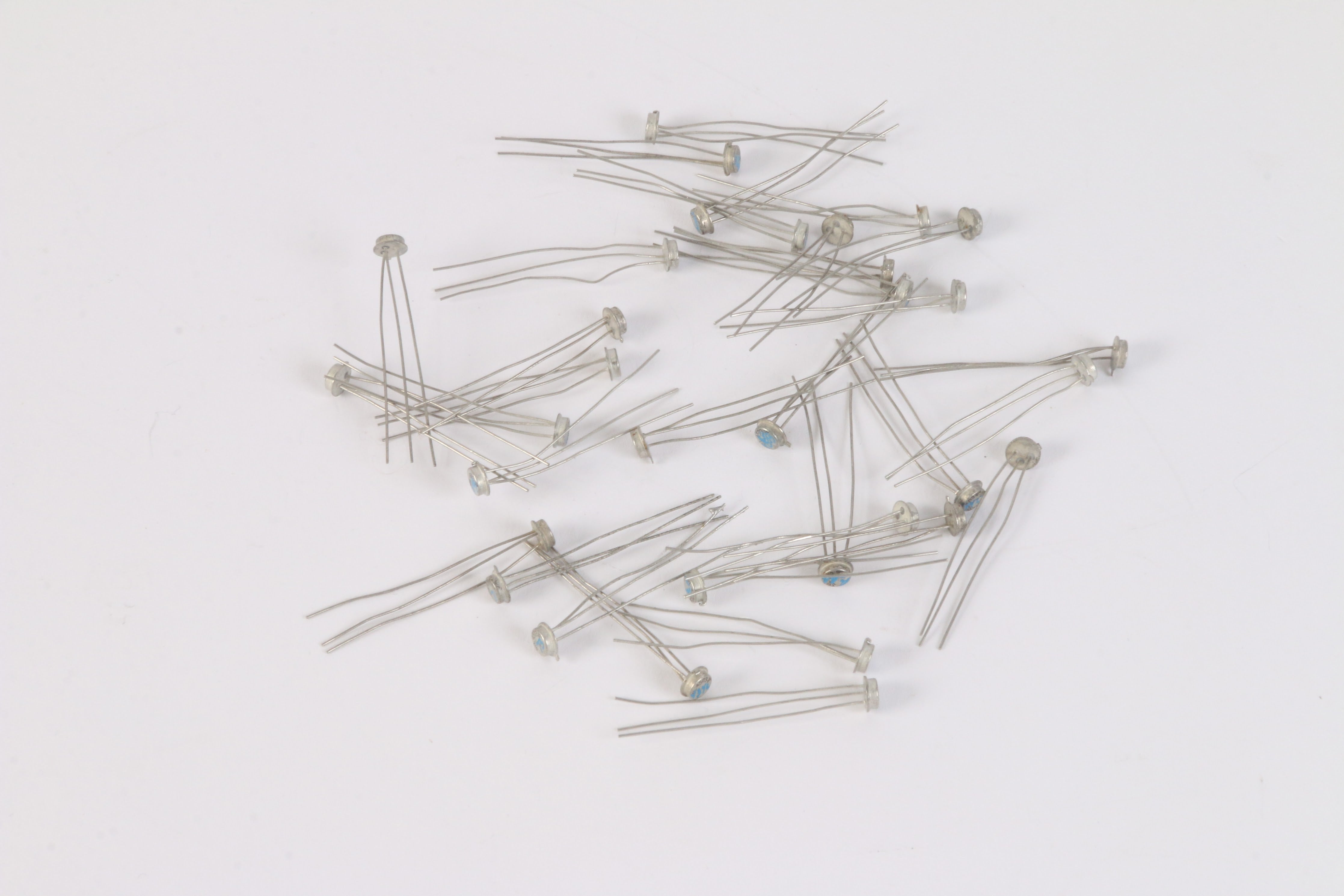 Generic SYLA503 Lot of 32 Transistors - Unknown Brand – NTC Tech