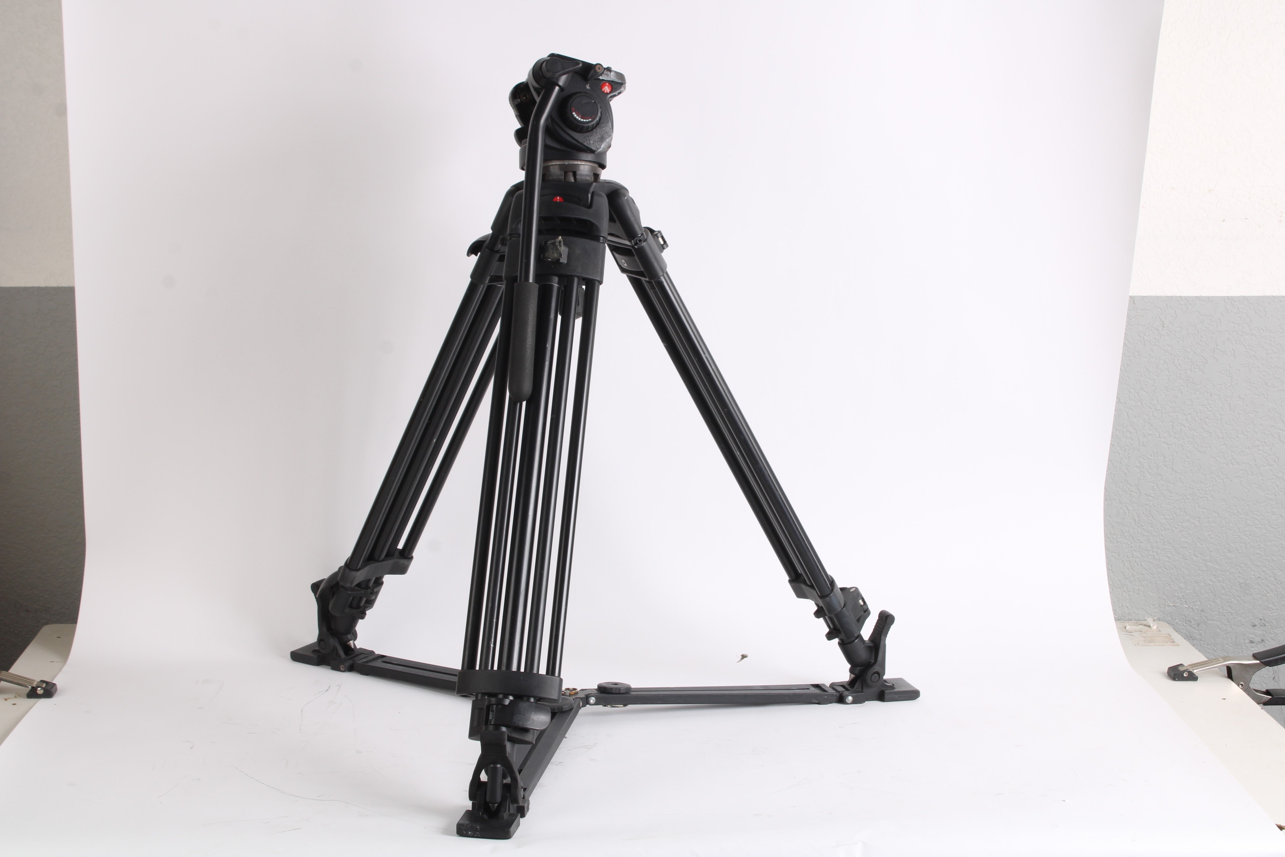 Manfrotto 525MVP Professional Video Tripod Legs W/ 501HDV Pro Video He ...
