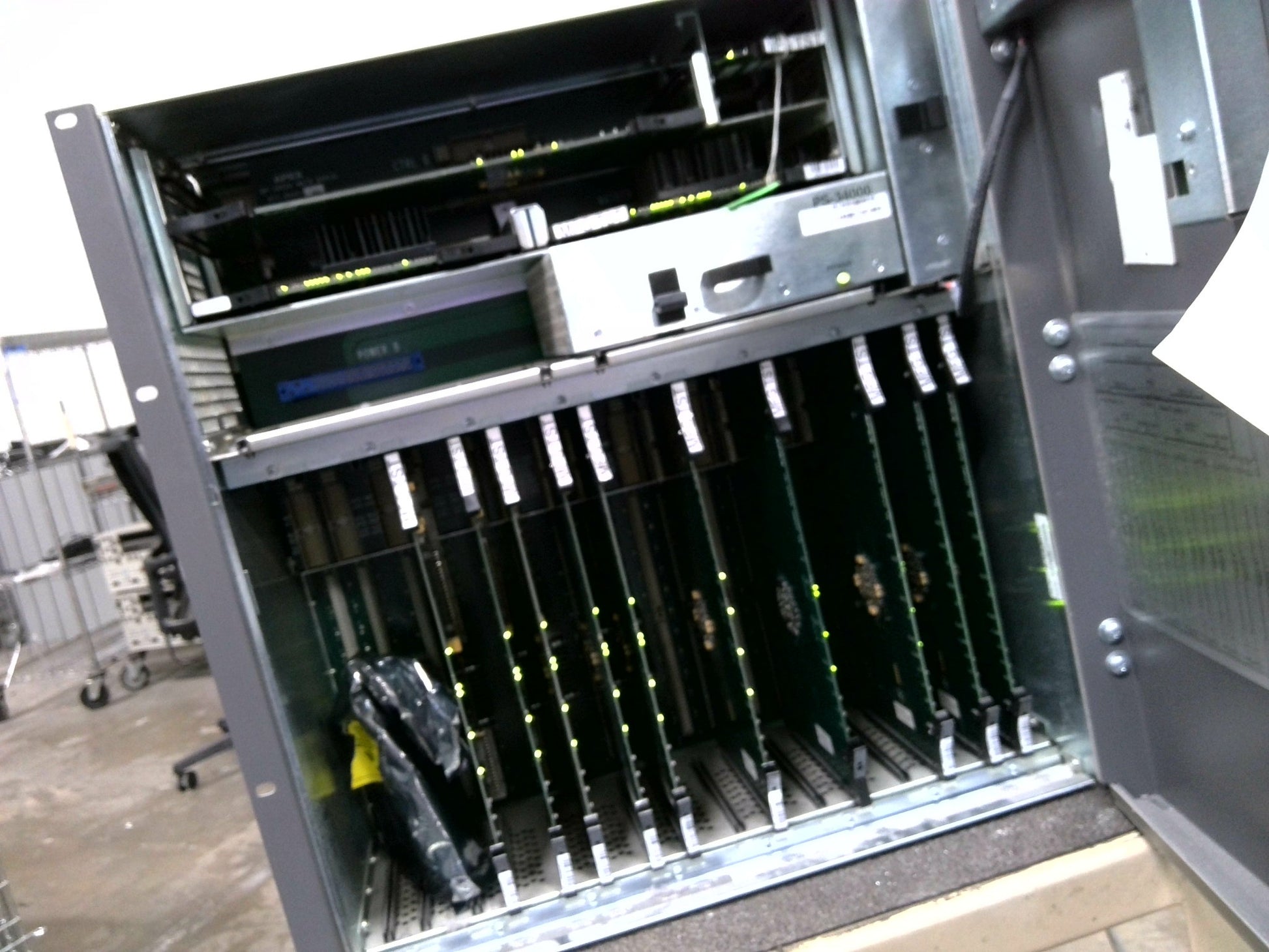 Grass Valley APEX 75 Chassis Digital Audio Router 610102302 W/ Cards I ...