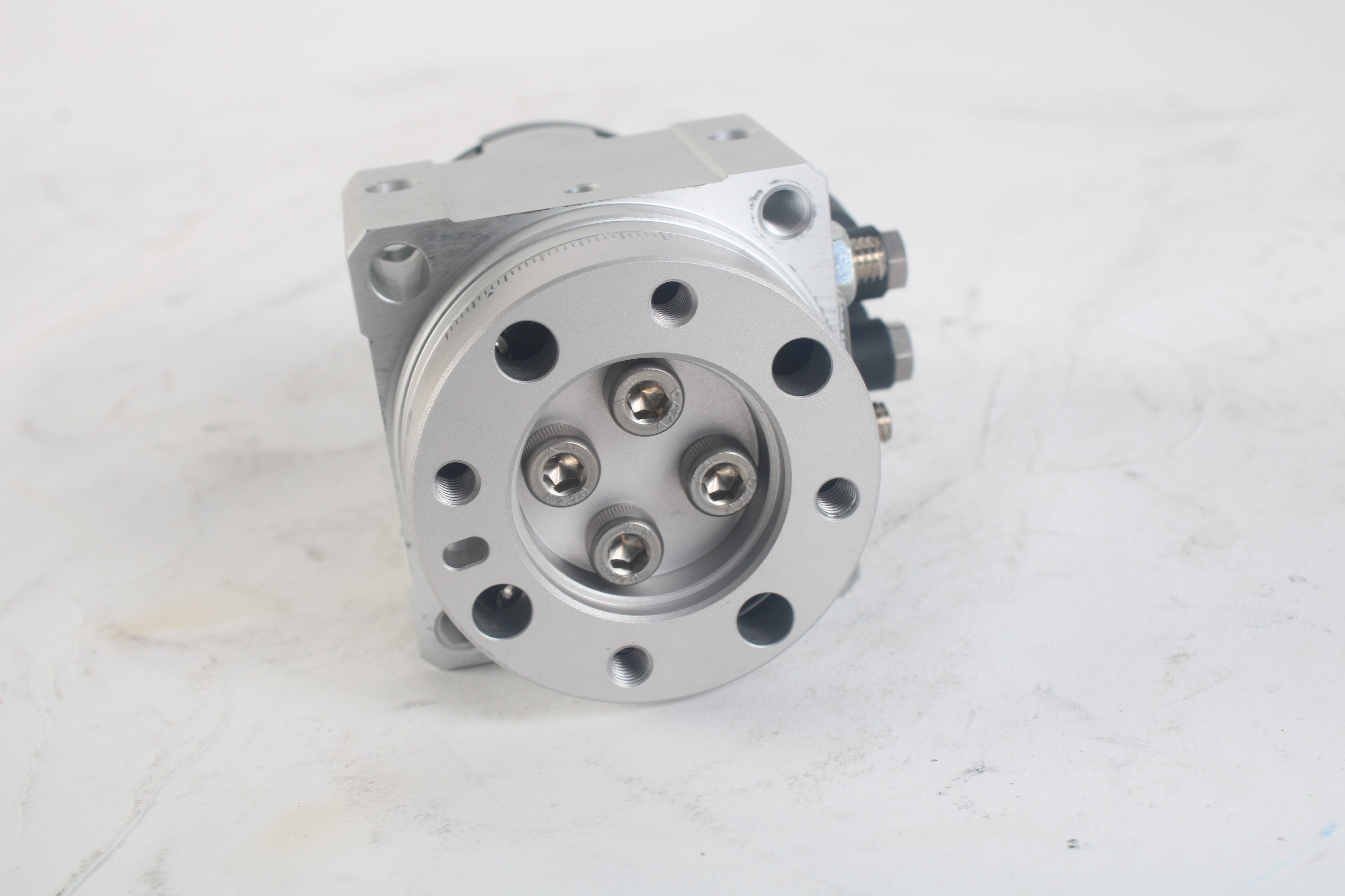 SMC MDSUB20-180S BasicType Rotary Actuator Table – NTC Tech