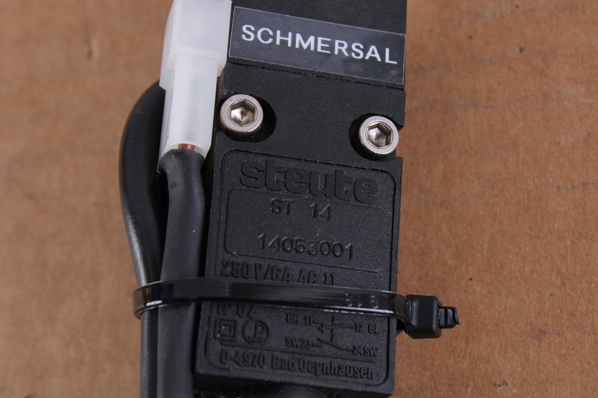 Schmersal ST14 Keyed Interlock Switch – NTC Tech