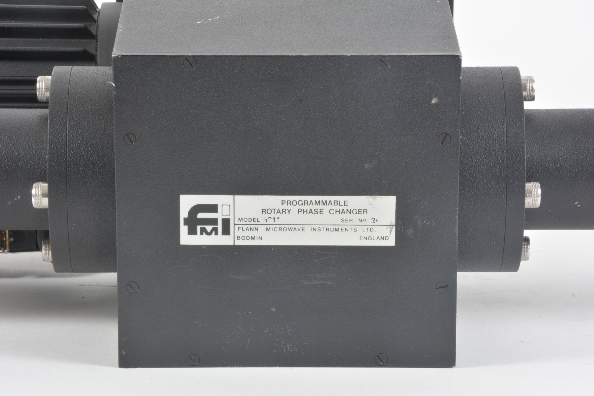 Flann Microwave Instruments FMI 6214 Programmable Rotary Phase Changer ...