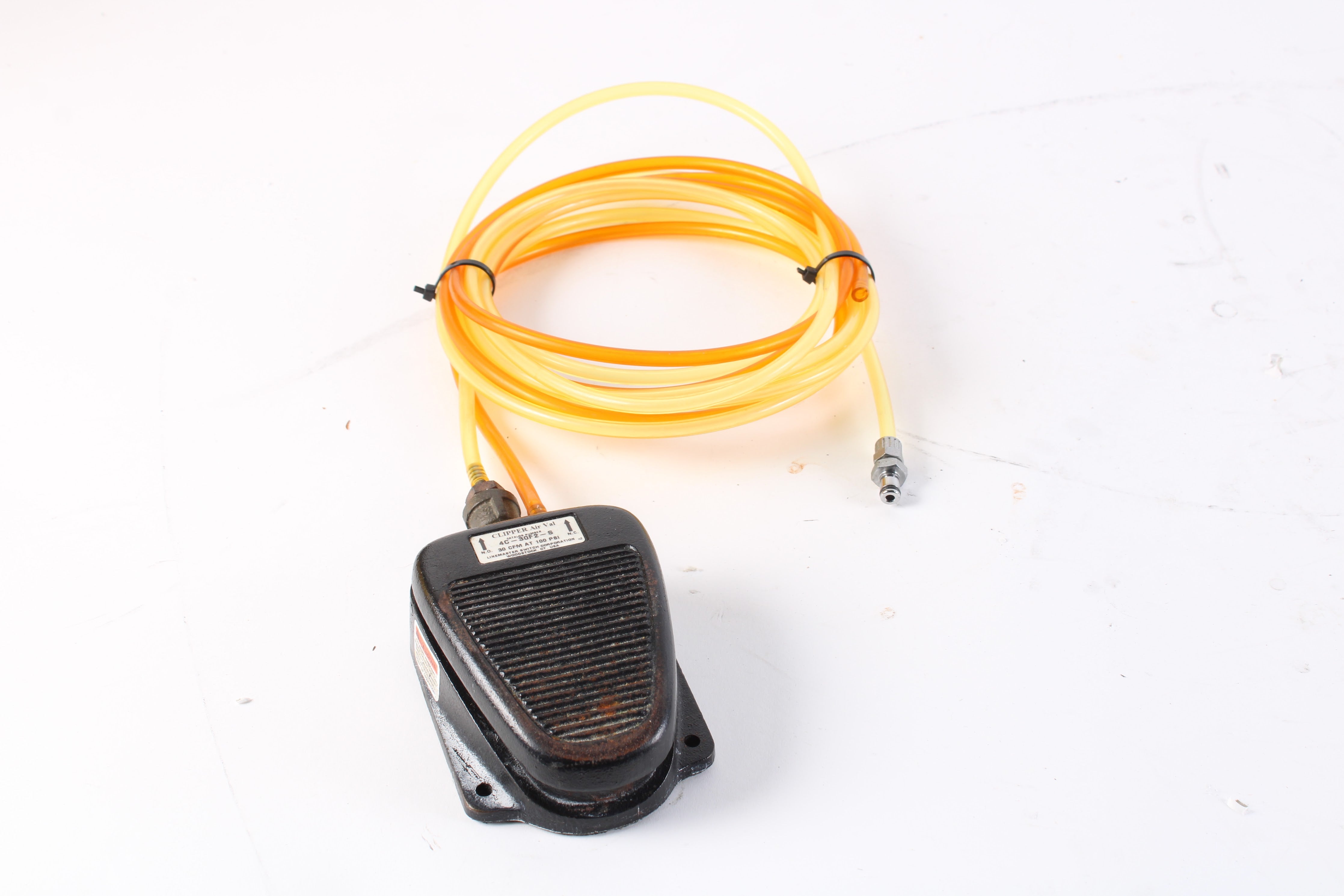 Linemaster Clipper Air Valve 4C-30F2-S Foot Pedal Switch – NTC Tech