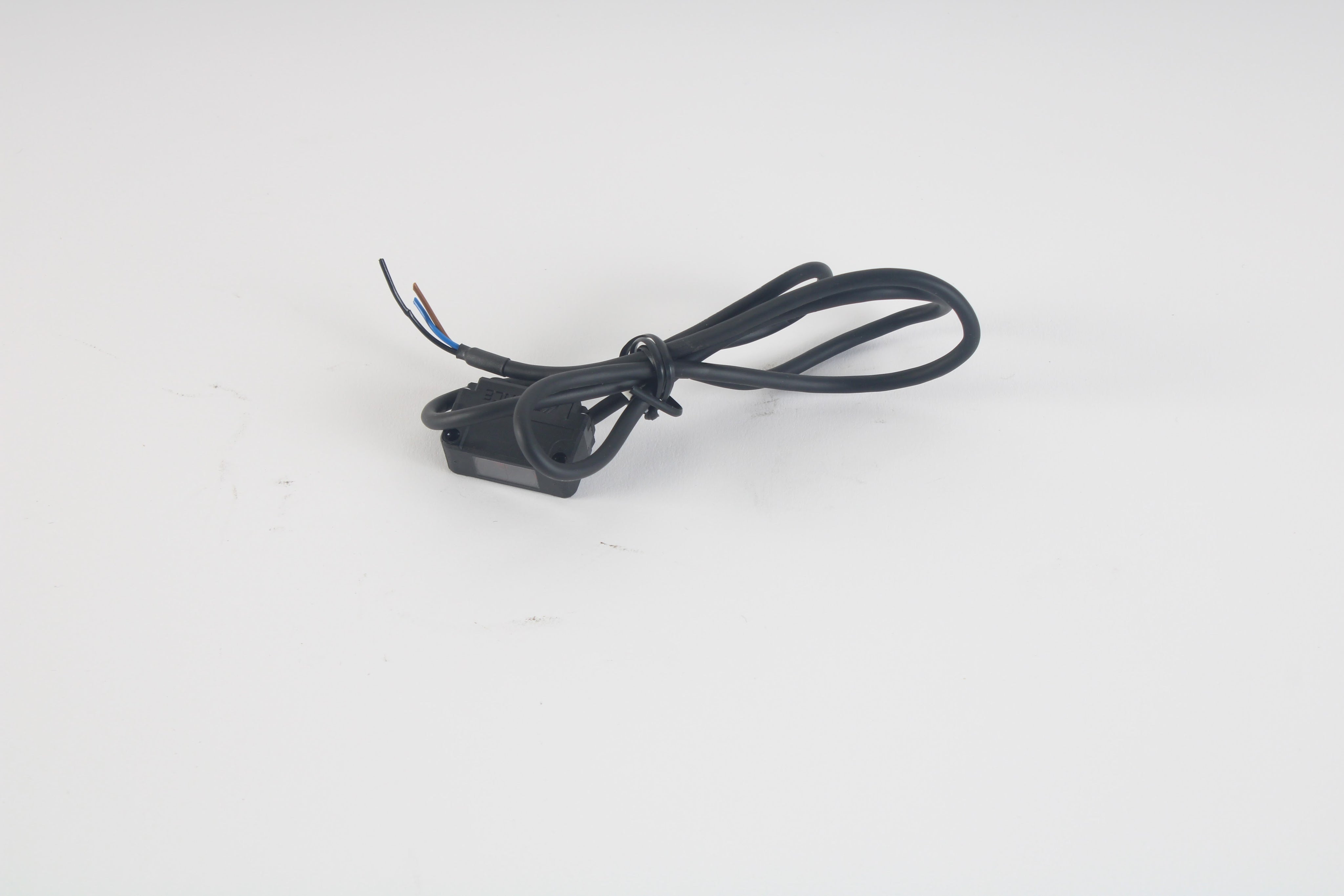 Keyence PZ-G61N Square Retro-Reflective Photoelectric Sensor Switch Ty ...