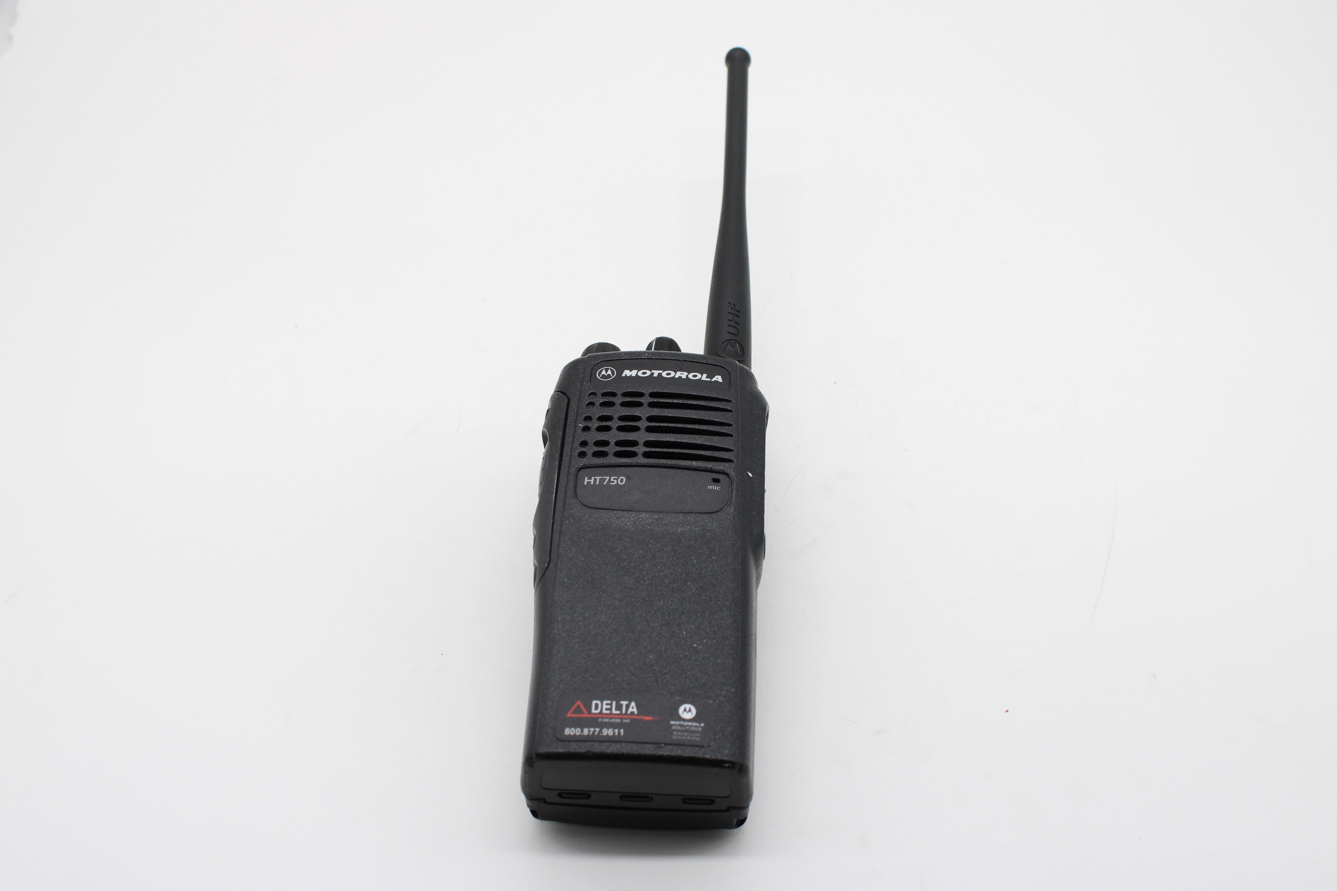 Motorola HT750 UHF Radio AAH25SDC9AA2AN W/ Battery Pack, Antenna, Belt ...