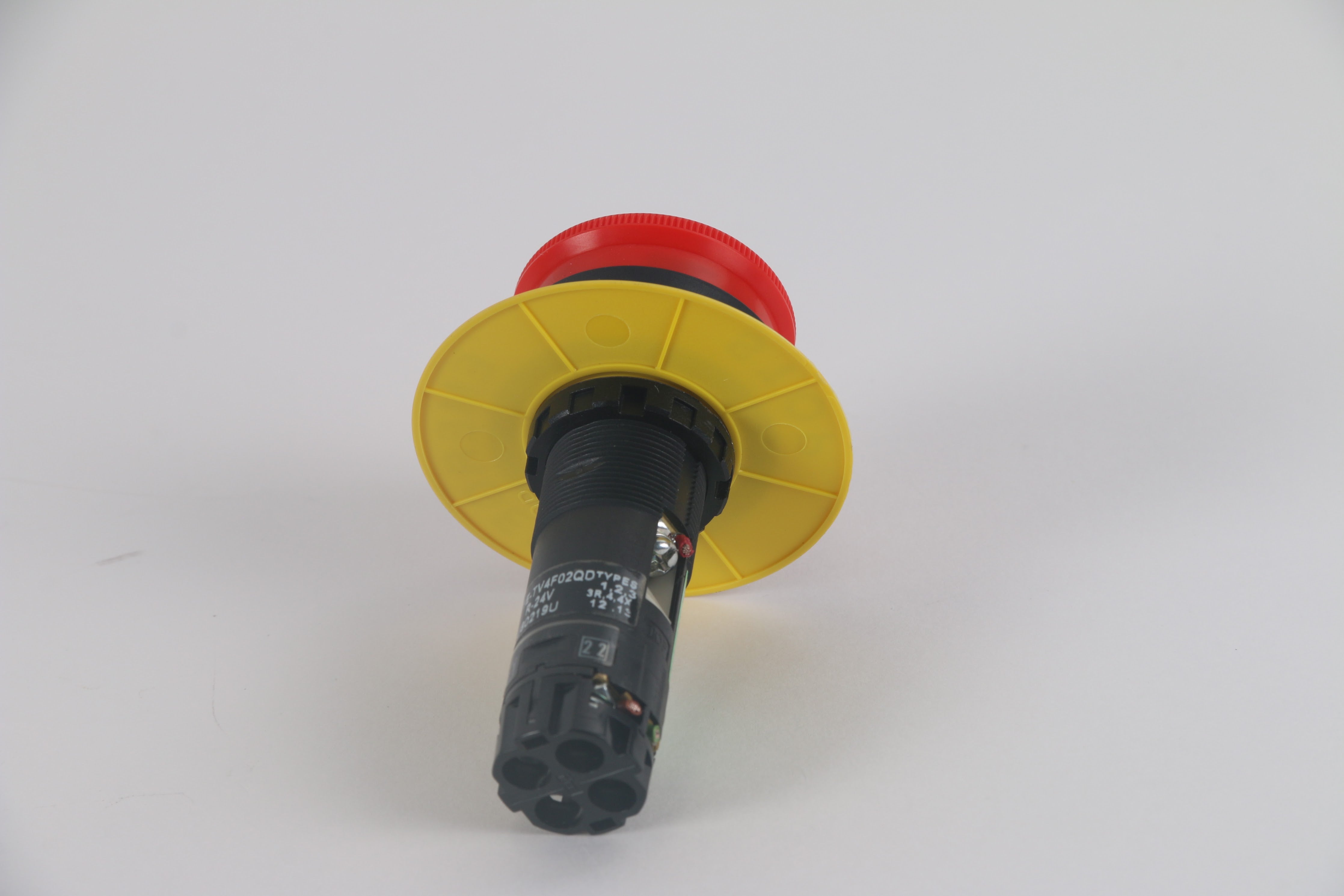 Idec HW1E-TV Red Twist Push Button – NTC Tech