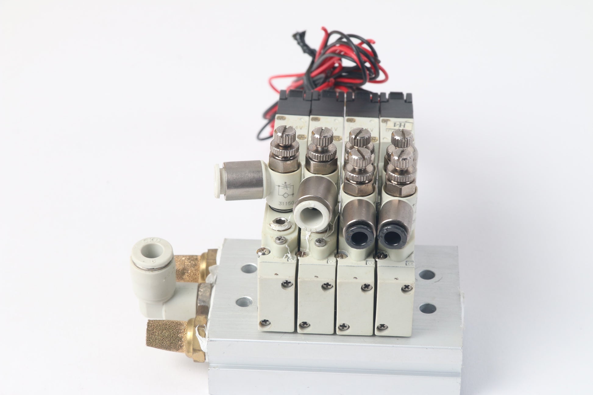 CKD 4X 4HA119 Solenoid Valve W/ Manifold, 4X CKD SC3W-M5-4-1, 2x CKD S ...