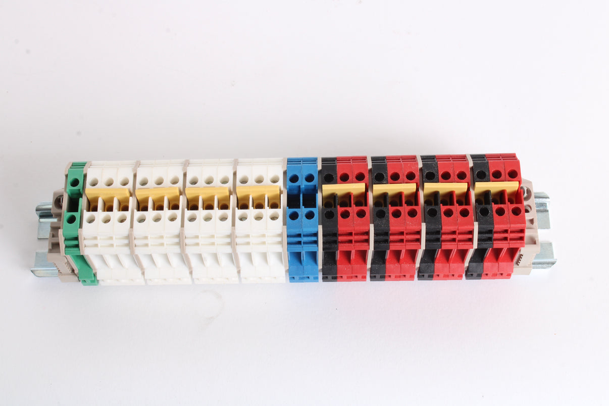 Control4 8-Channel Relay Terminal Block V2 C4-DIN-TB-8REL-V2 - New Ope ...