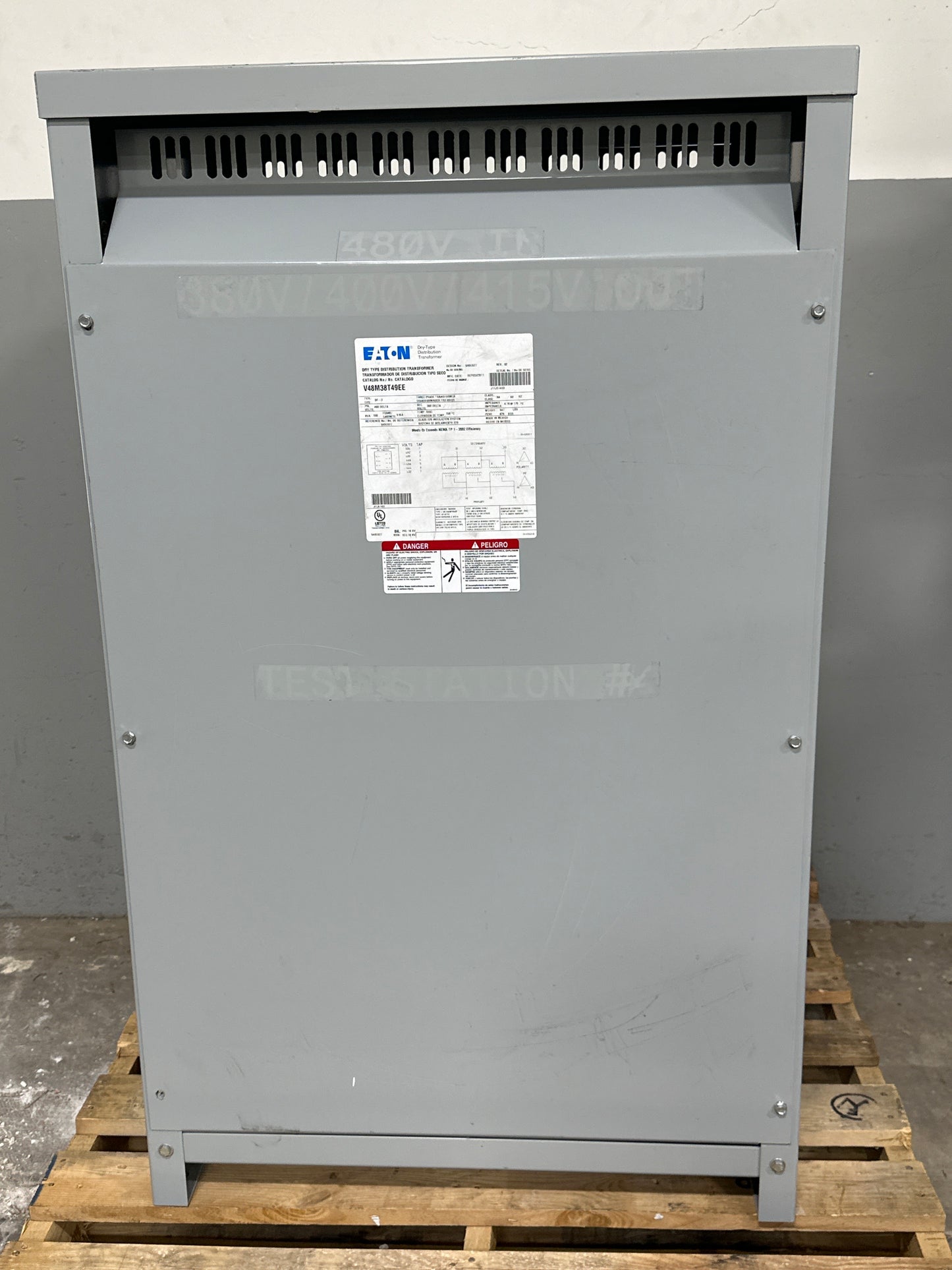 Eaton V48M38T49EE DT-3 PV 480 Sec 380V Class AA Three Phase Transforme ...