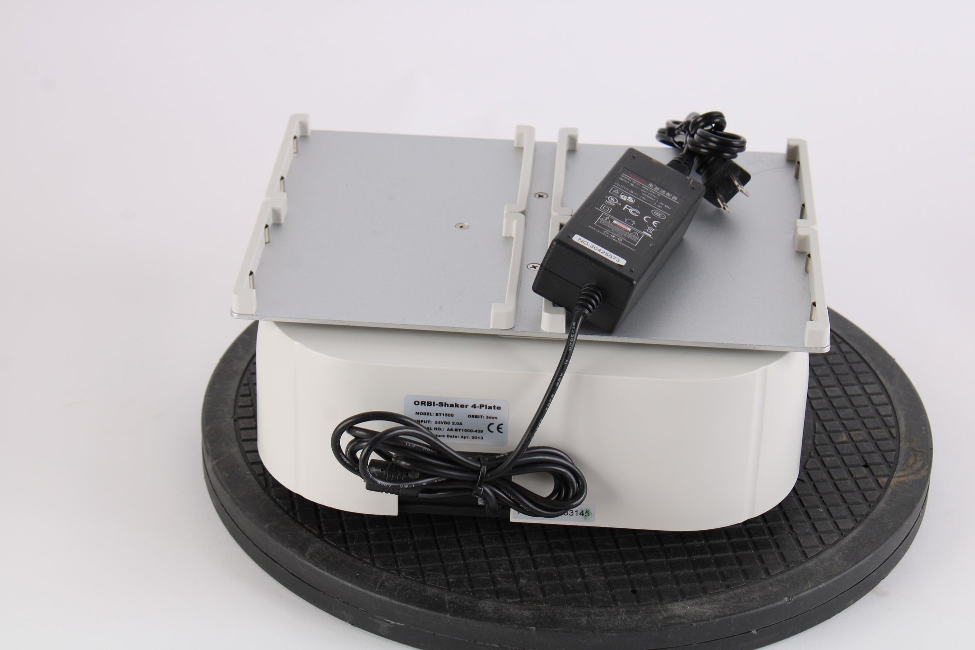 Benchmark BT1500 Variable Speed Microplate Orbital Shaker W/ Power Sup ...