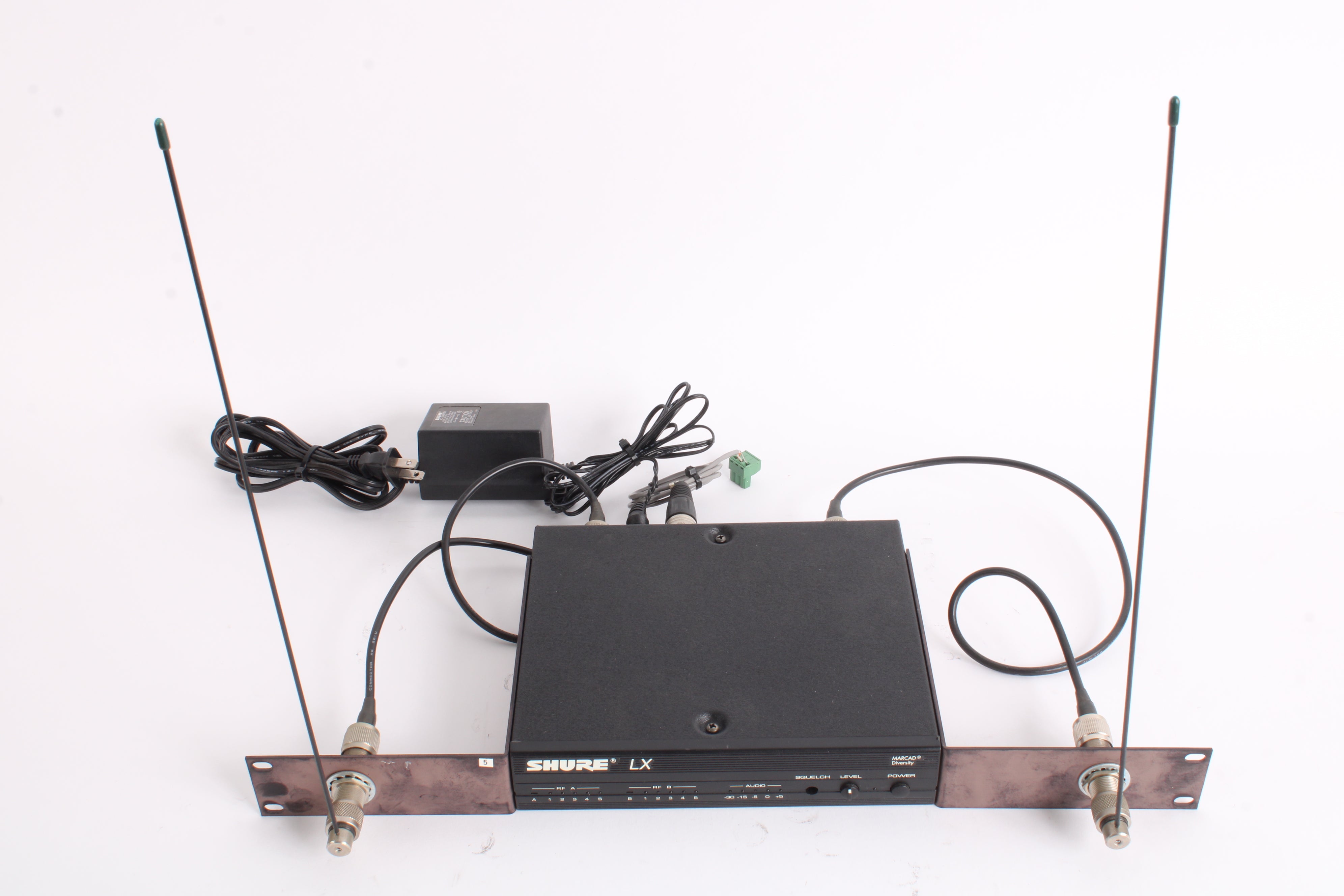 Shure LX4-CM Wireless Receiver - Wireless Microphone Receiver at 192.6 ...