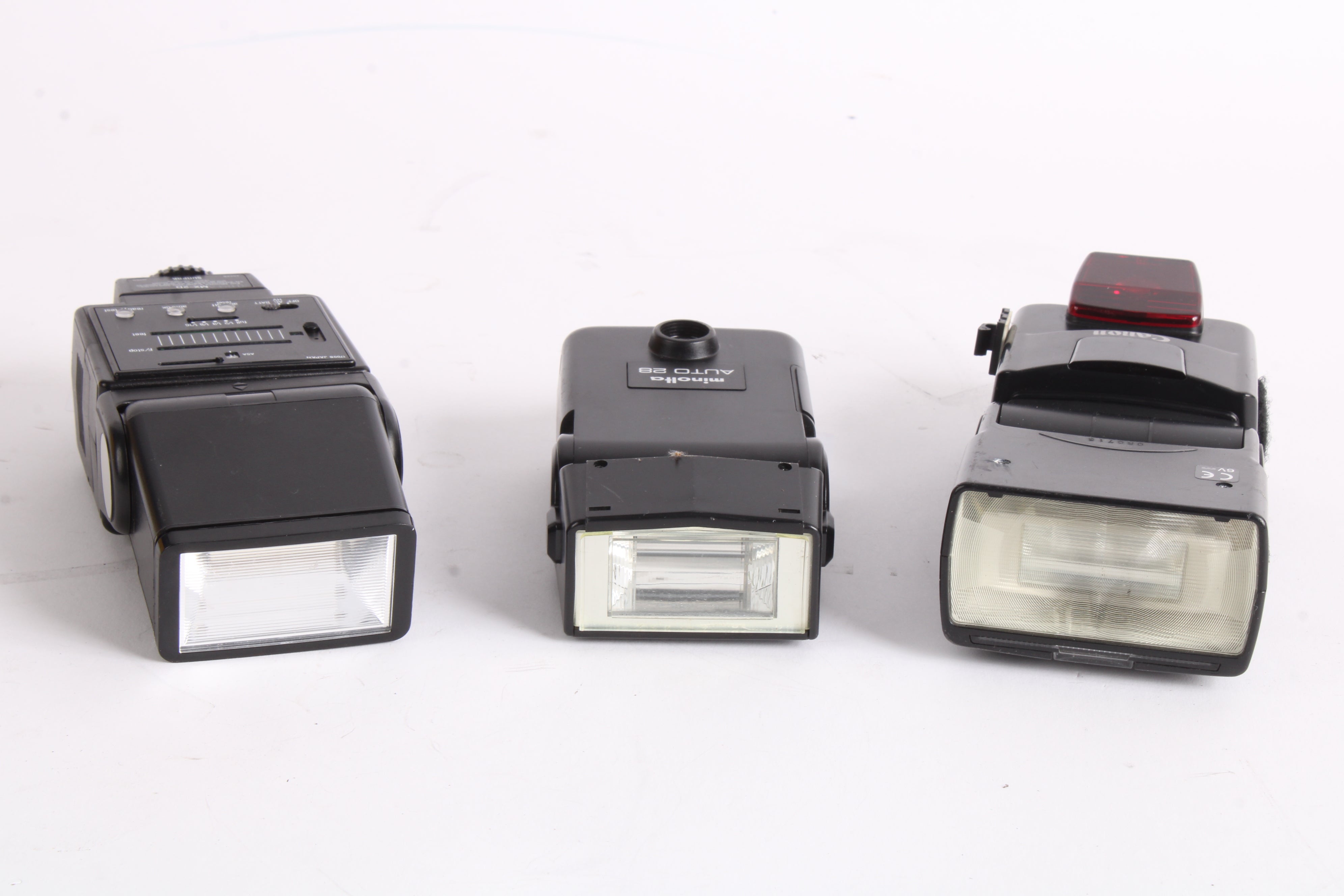 Sunpak auto 30 DX Thyristor MX-2D Flash, Minolta Auto 28 Flash Canon 5 ...
