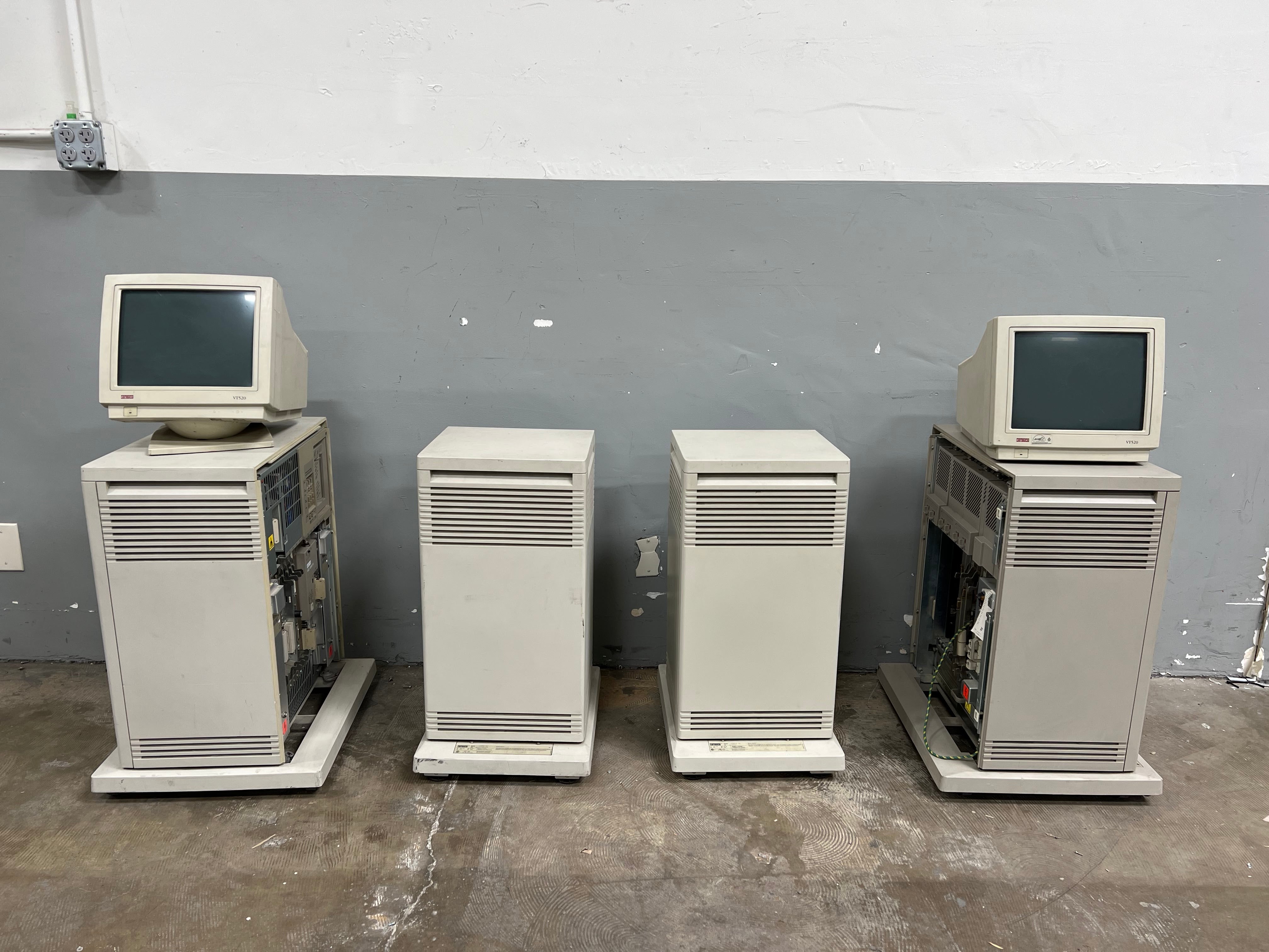 Digital DEC VT520-C6 Terminal Monitors + 640QR B400X 640QS Computers V ...