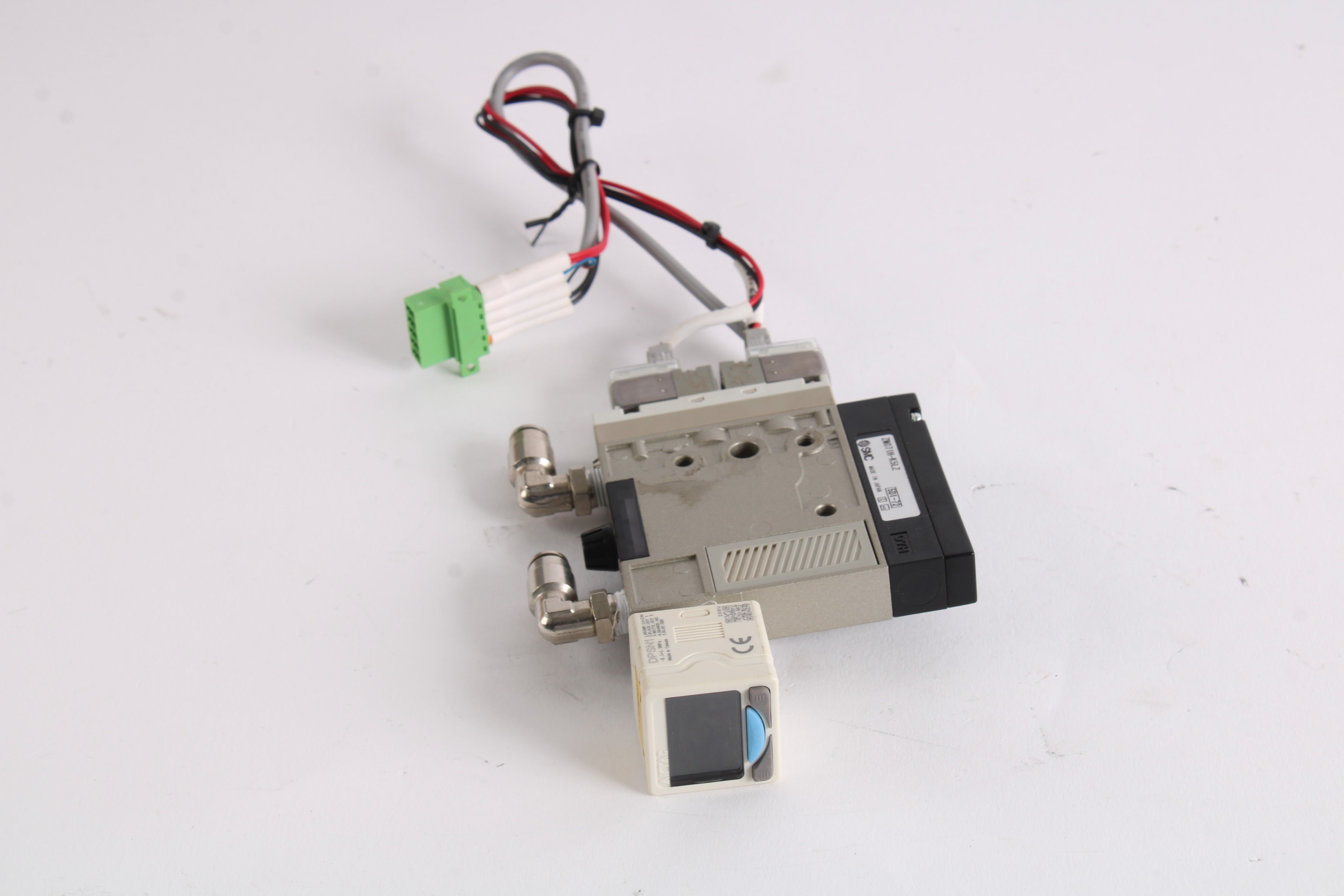 SMC ZM071H-K5LZ Vacuum Ejector Generator With Airtac DPSN1 Pressure Sw ...