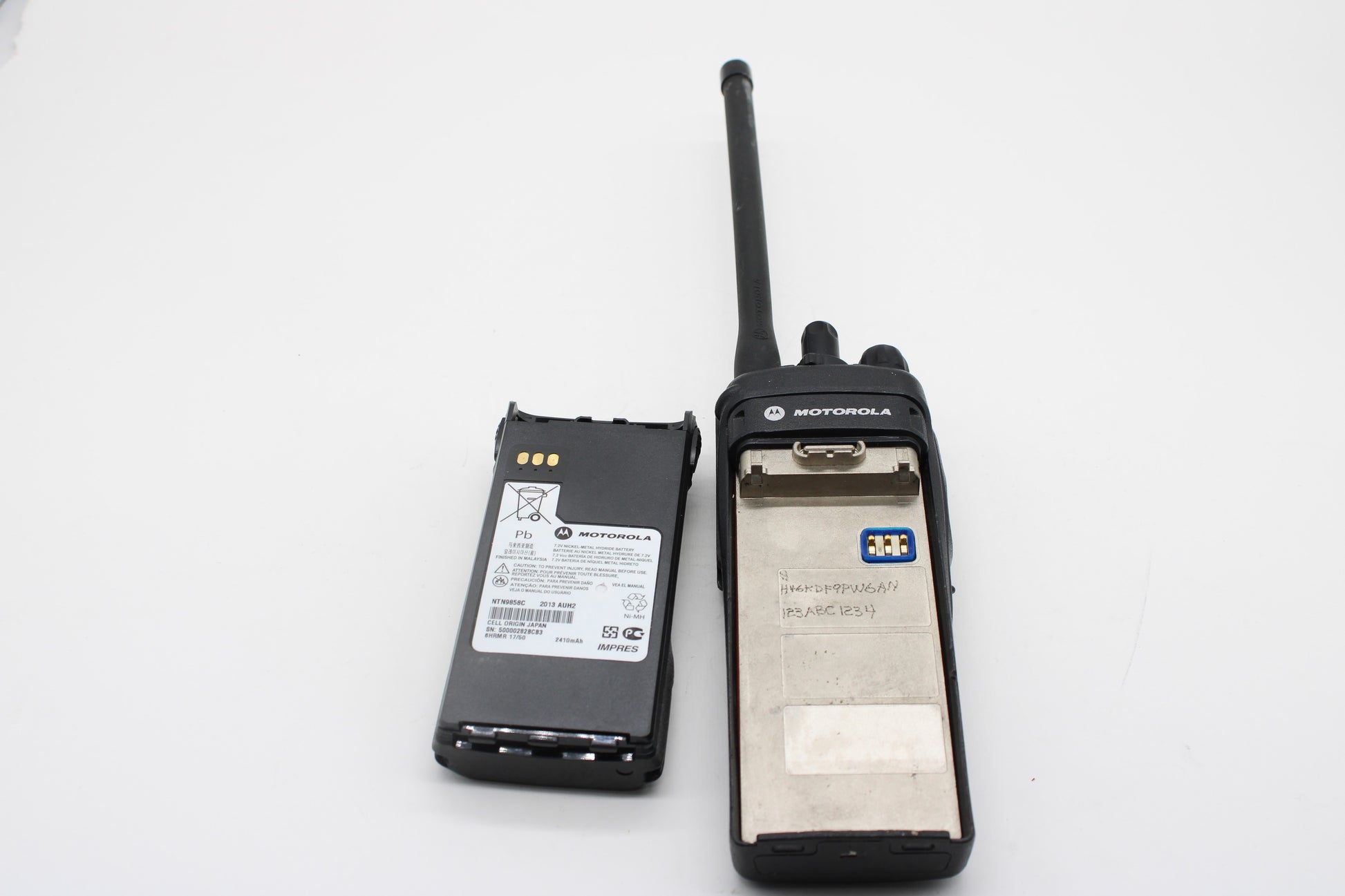 Motorola XTS2500 VHF Radio H46KDF9PW6AN With Antenna and Battery Pack – NTC Tech