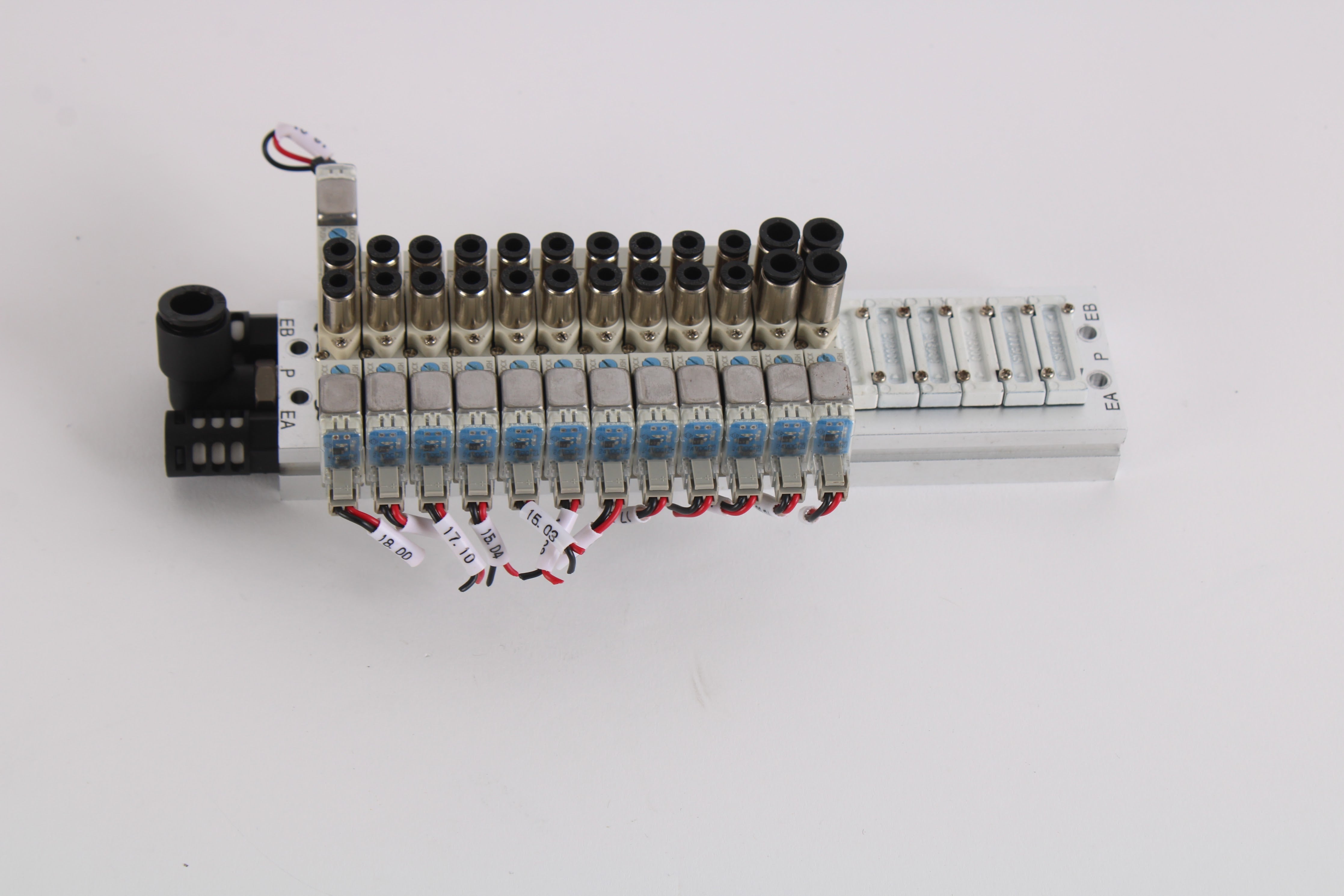 SMC 10x: SY3220-5LZD-M5 & 2x: SMC SY3120-5LZD-M5 Solenoid Valve W/ Man – NTC Tech