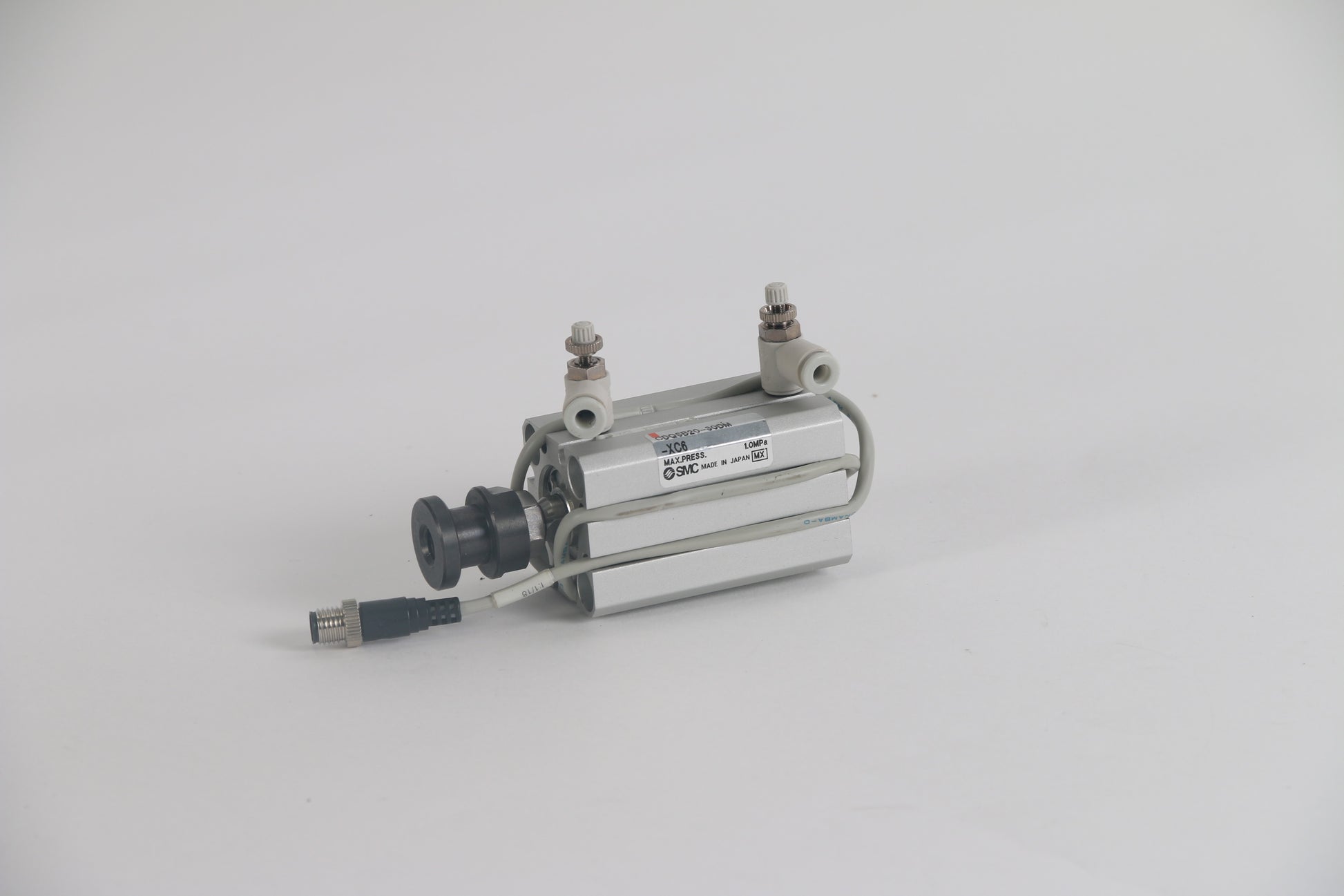 SMC CDQSB20-30DM-XC6 Compact Cylinder W/ 1 SMC D-M9P Cylinder Sensor ...