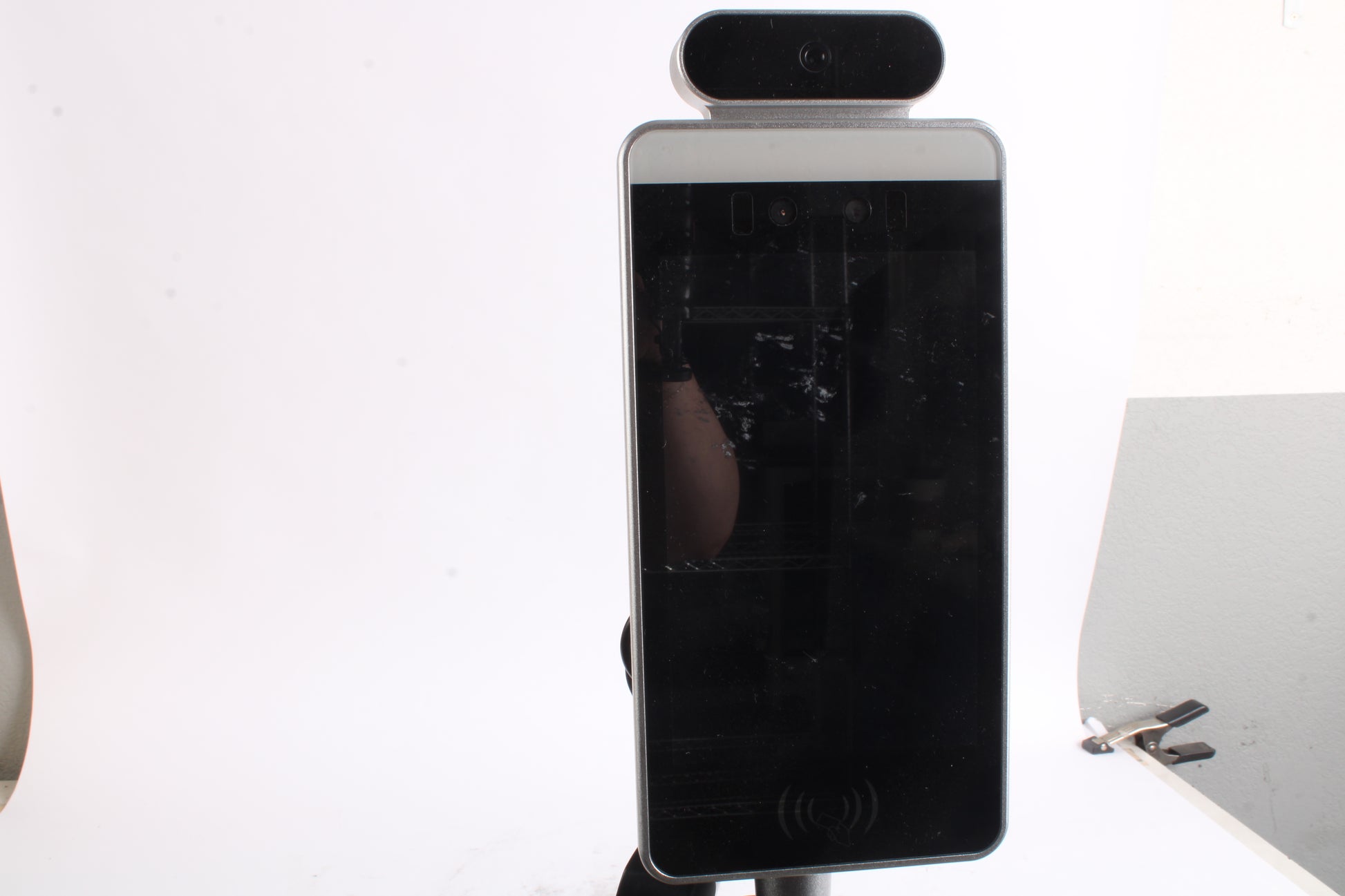 OneScreen GoSafe GS-1(Q) Body Temperature and Face Recognition Scanner ...