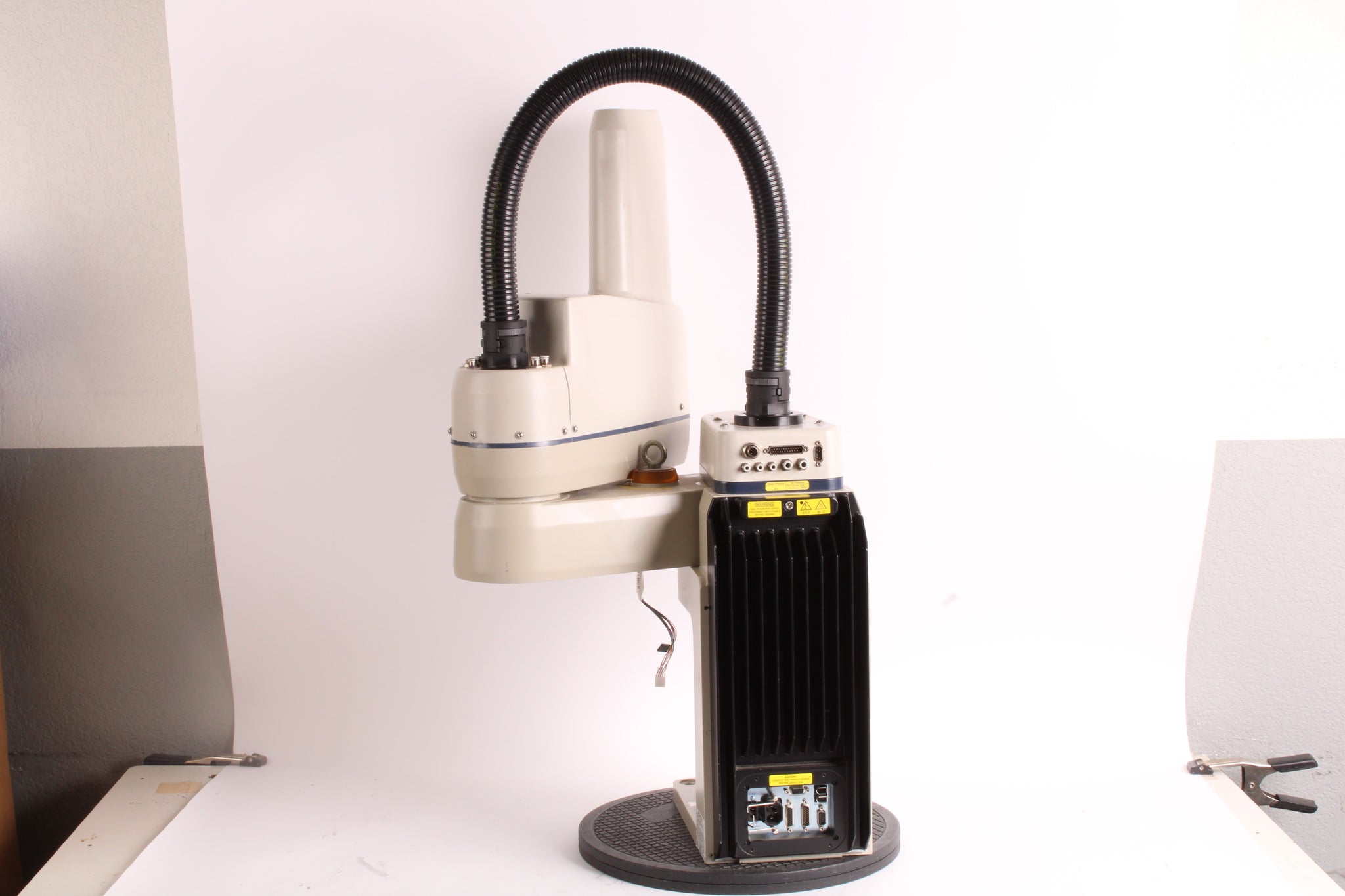 Adept Cobra s600 Robot With SmartController CX 20000-310 and Accessori – NTC Tech