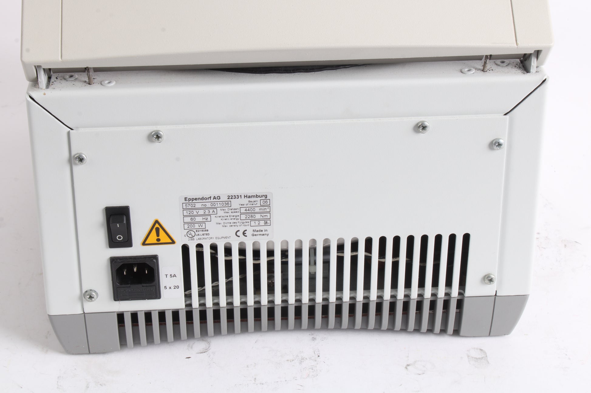 Eppendorf 5702 series Centrifuge Low Speed - No Rotor AS-IS – NTC Tech