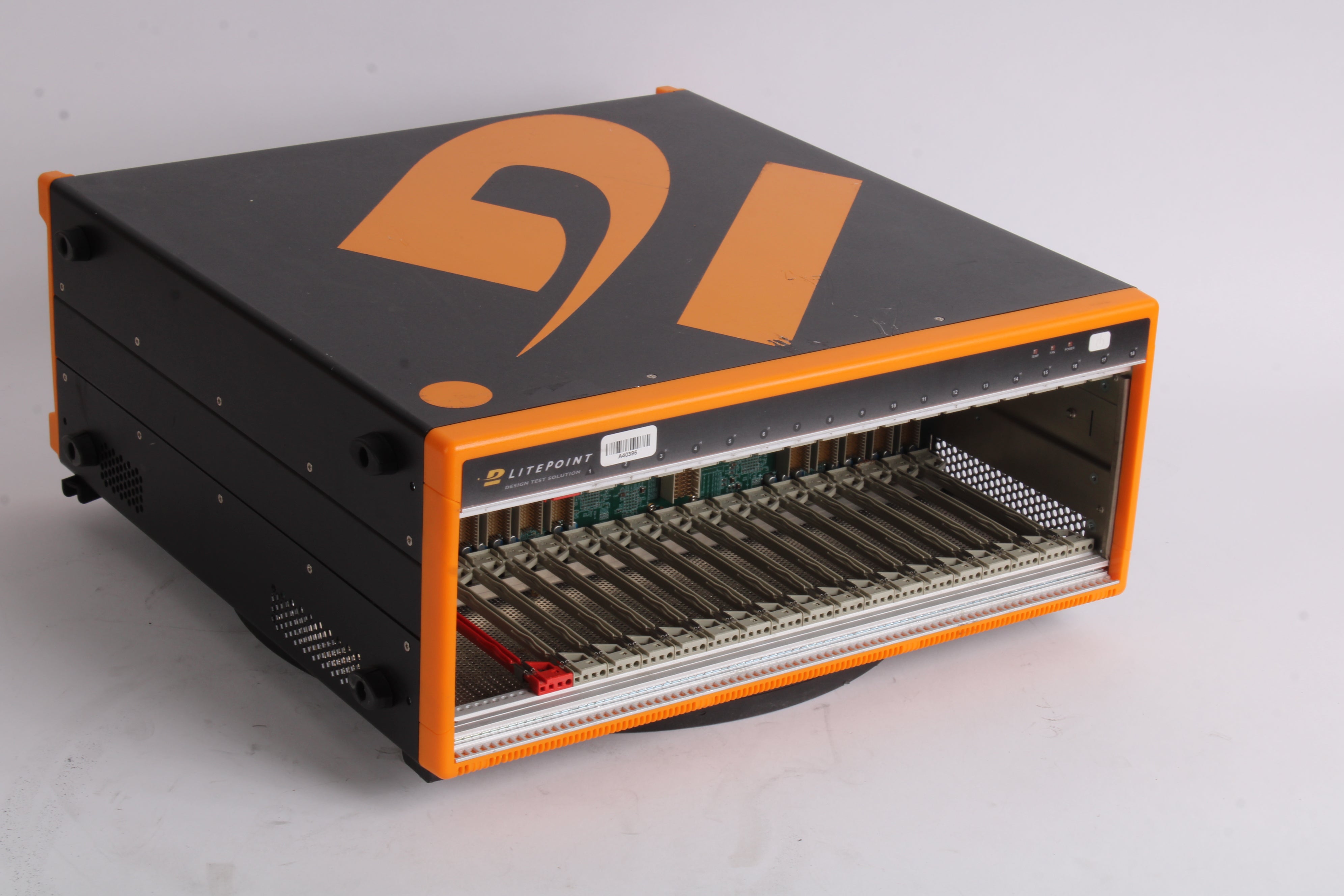 LitePoint z2780(G) zSeries 18-Slot PXI Express Chassis 93-70429-A020 ...