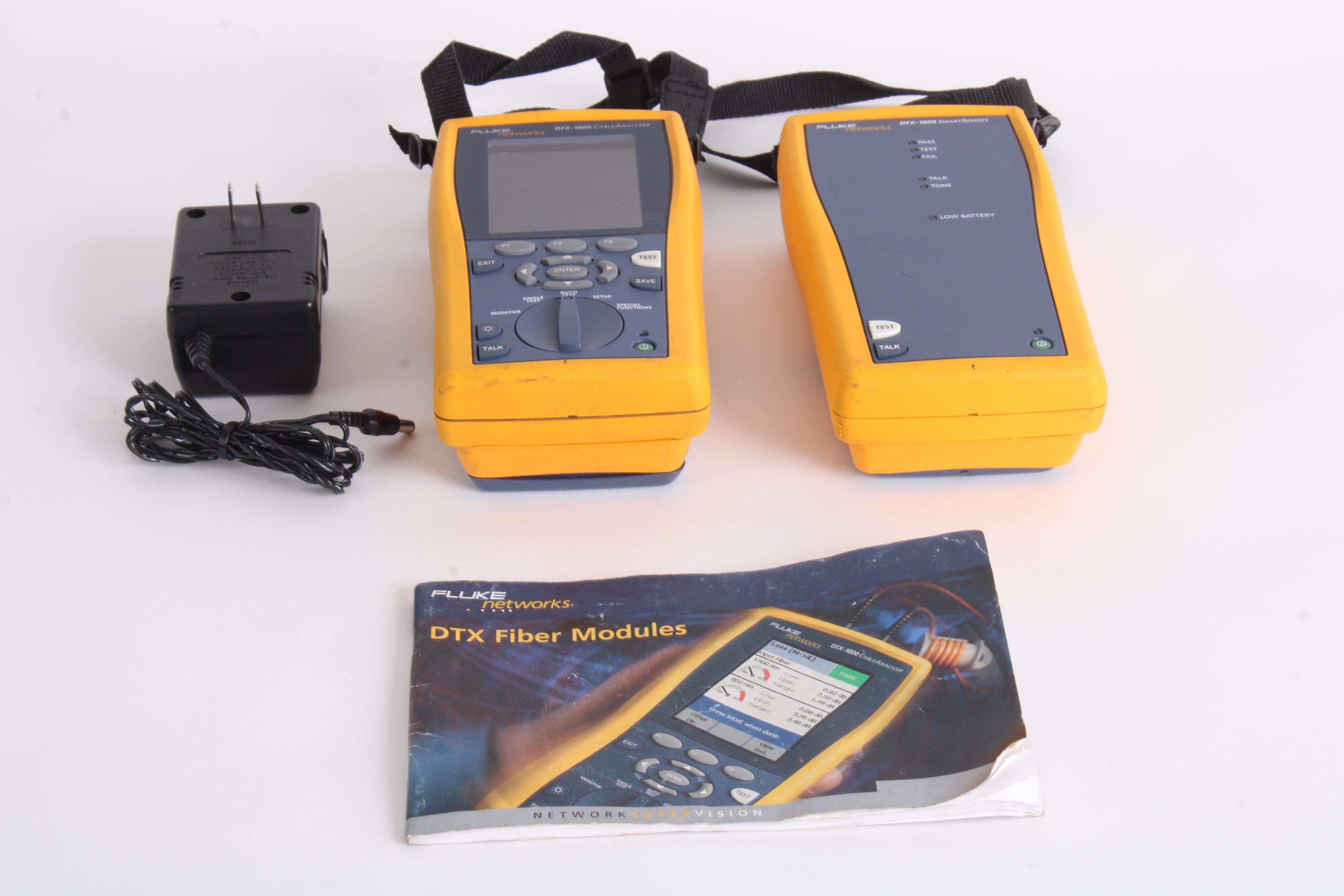 Fluke DTX-1800 Cable Analyzer w/ DTX-1800 Smart Remote W/ Power Supply ...