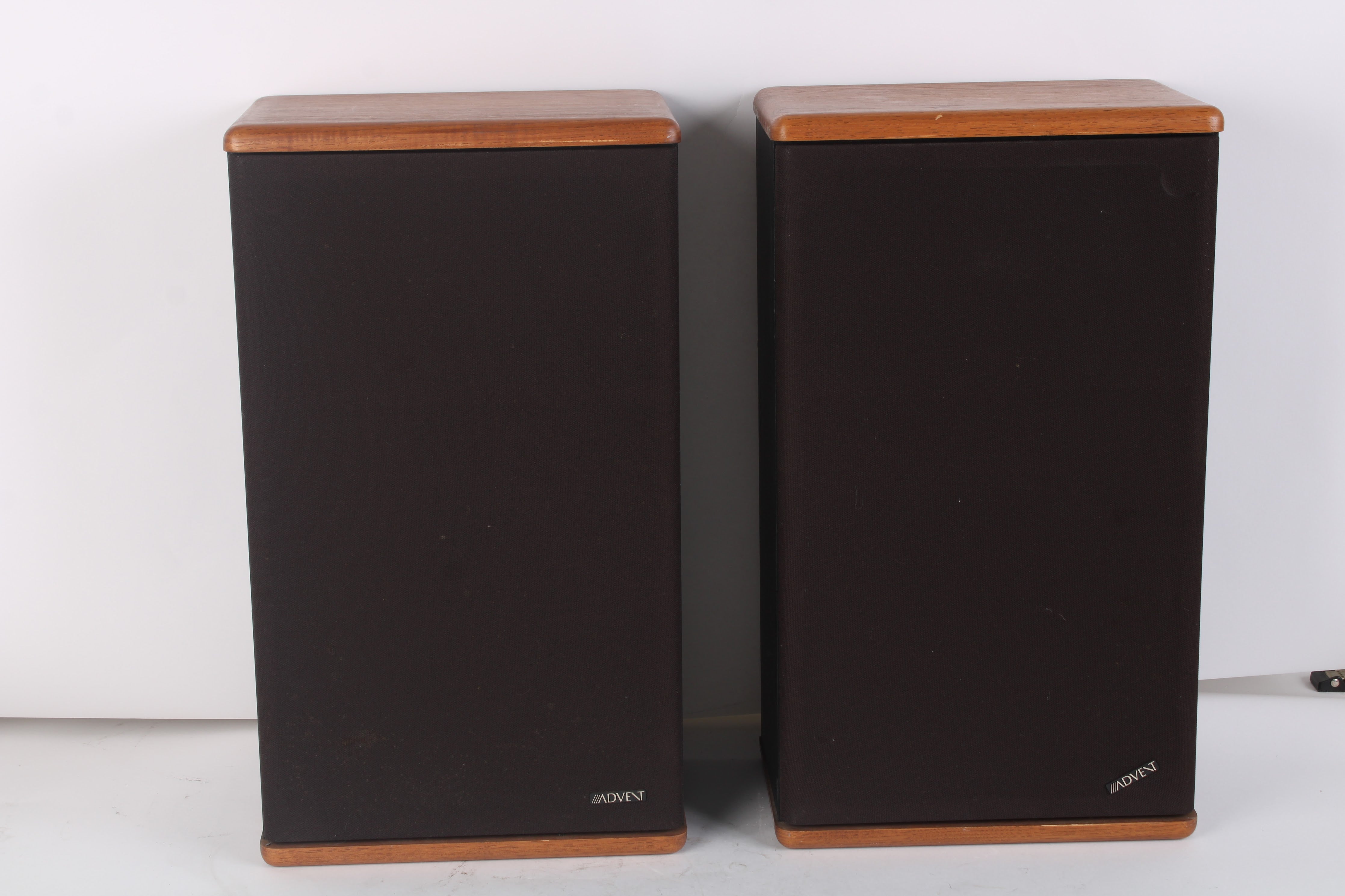 Advent Prodigy II Floor Bookshelf Speaker Pair - Fair Condition – NTC Tech